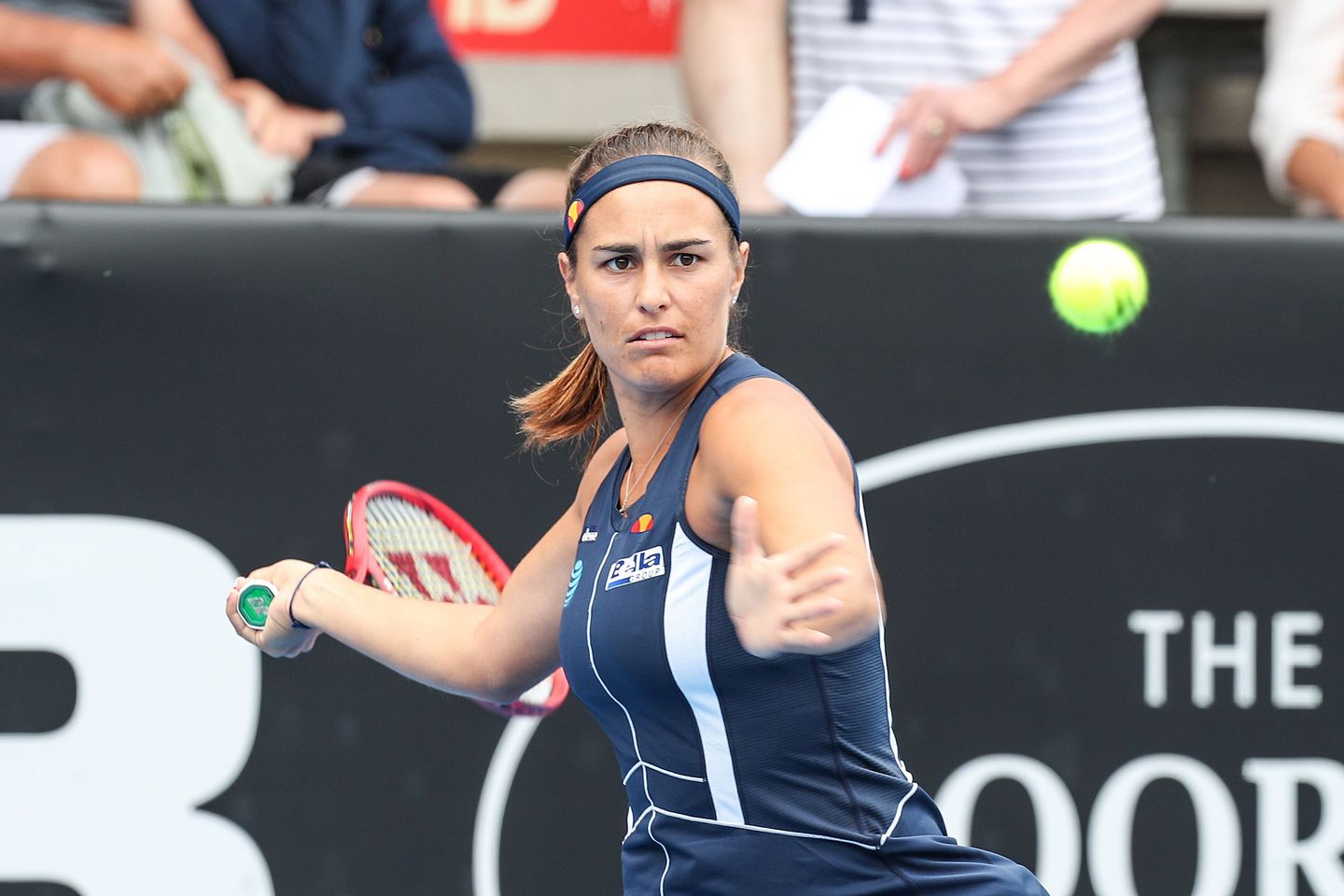 Puig powers through Mattek-Sands meeting in Auckland