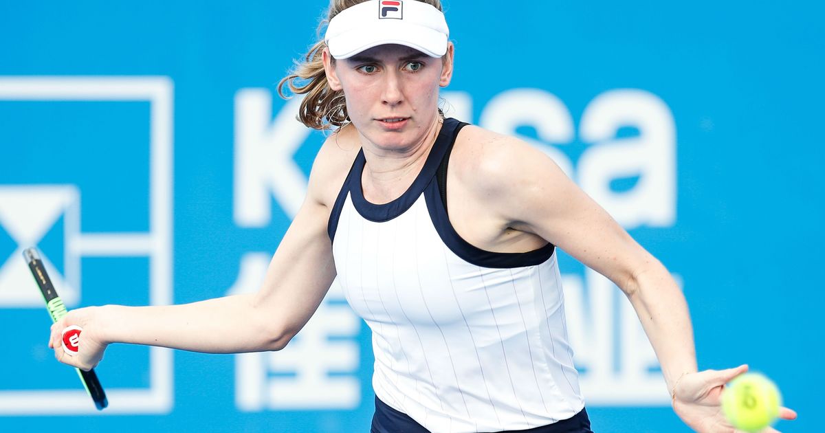 Alexandrova powers past Muguruza to reach Shenzhen final