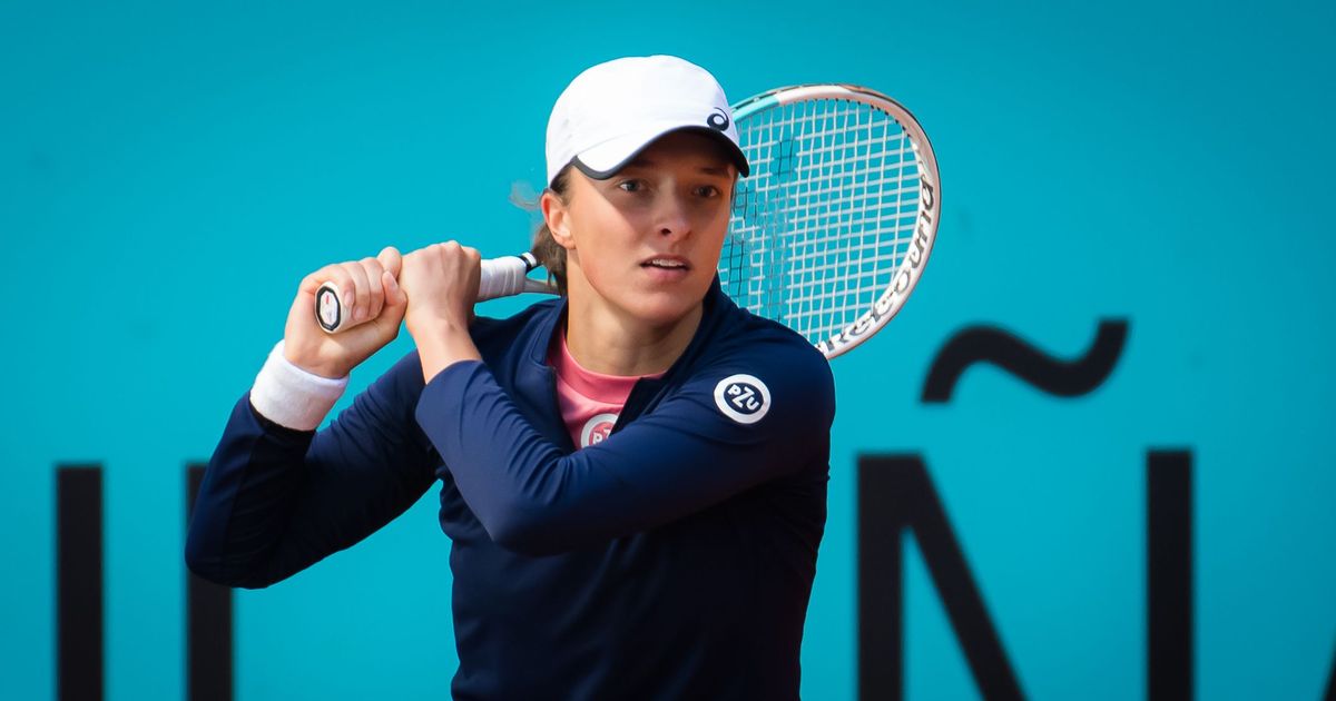 Swiatek sweeps past Riske in Madrid opener: Highlights