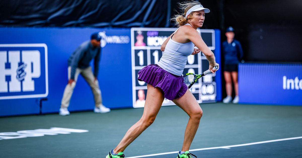 Austin: Collins eases past McNally into quarterfinals