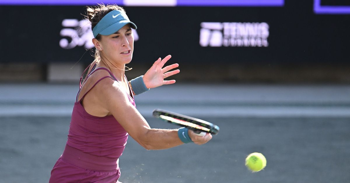 Charleston: Defending champion Bencic outlasts hometown hope Rogers