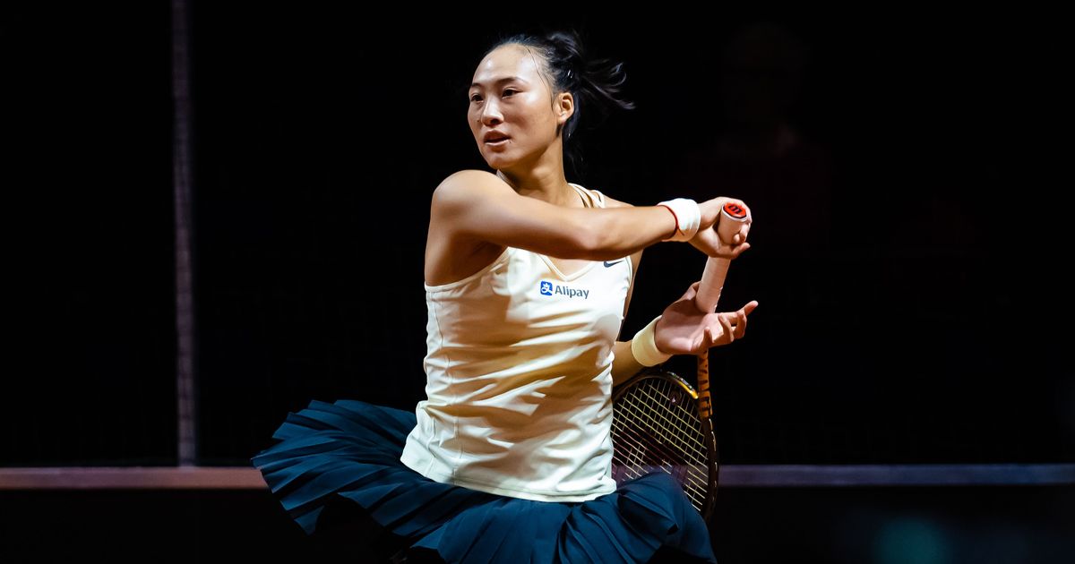 Stuttgart: Zheng Qinwen takes out Parks in straight sets