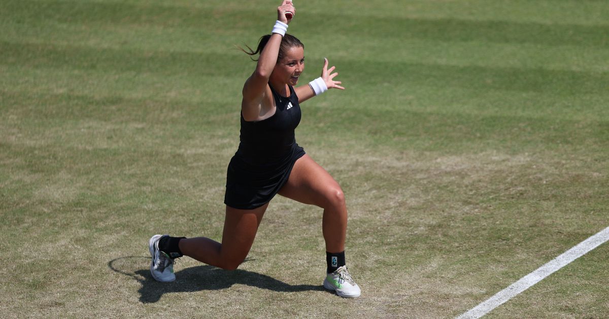 Nottingham: Burrage holds off Frech to reach first WTA semifinal