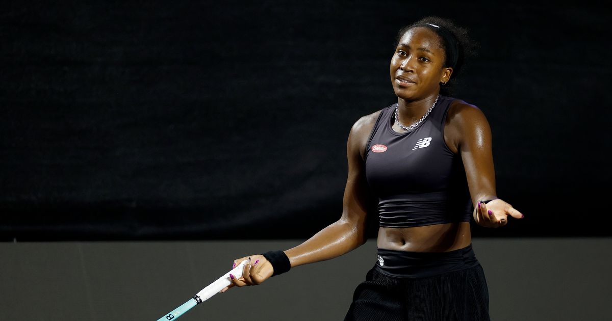 Gauff lands 'a perfect shank' vs. Pegula in Cancun semis