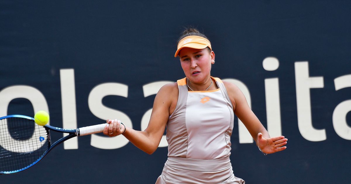 Rakhimova edges Zarazua to reach third career Bogota quarterfinal