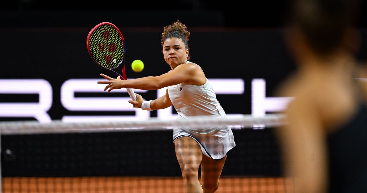 Paolini races past doubles partner Errani in Stuttgart opener