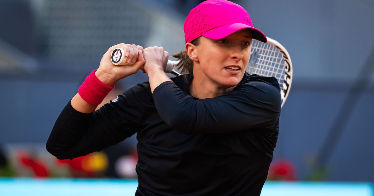 Swiatek eases past Wang Xiyu in Madrid, sets sights on missing clay title