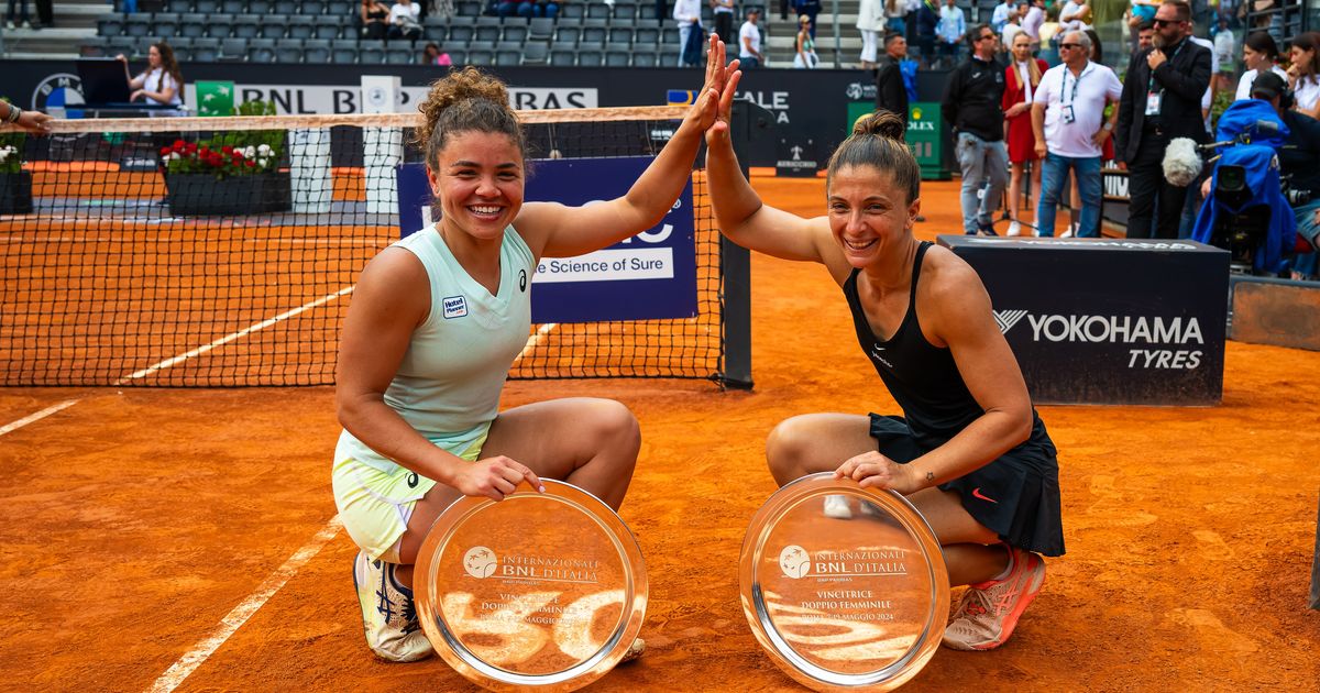 On home soil, Errani and Paolini battle to Rome doubles title