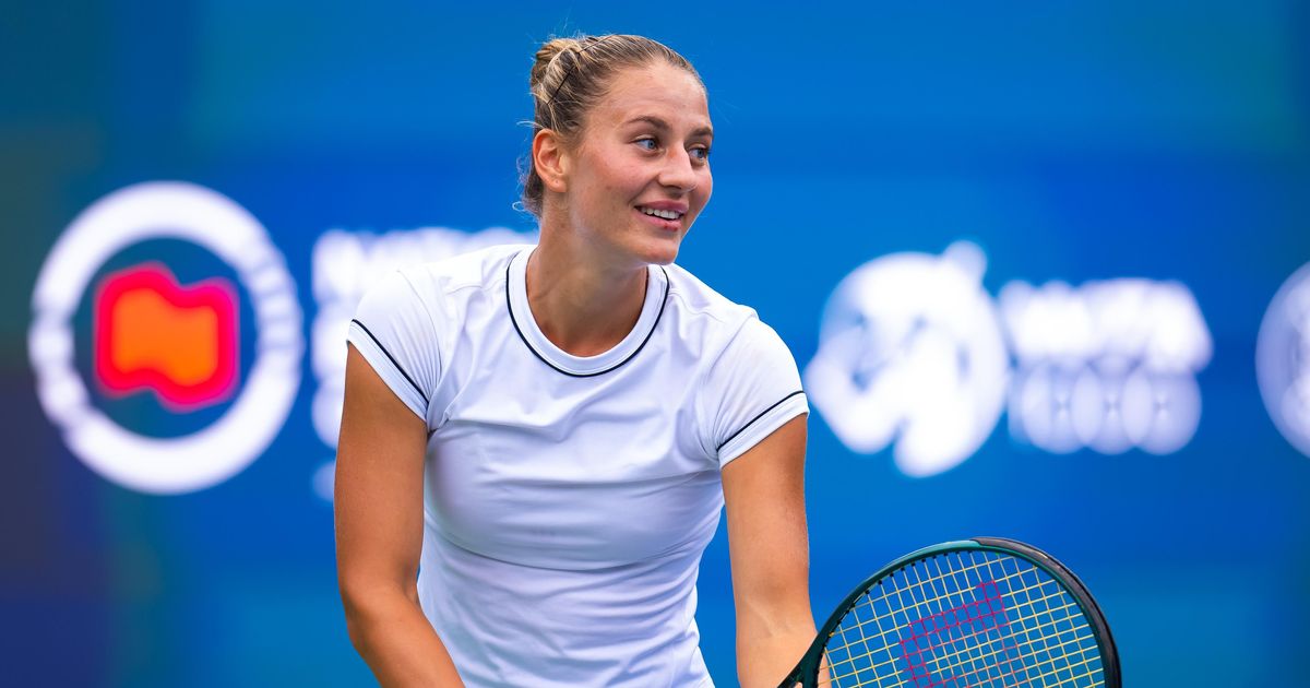 Kostyuk takes less than an hour to romp past Maria in Toronto opener