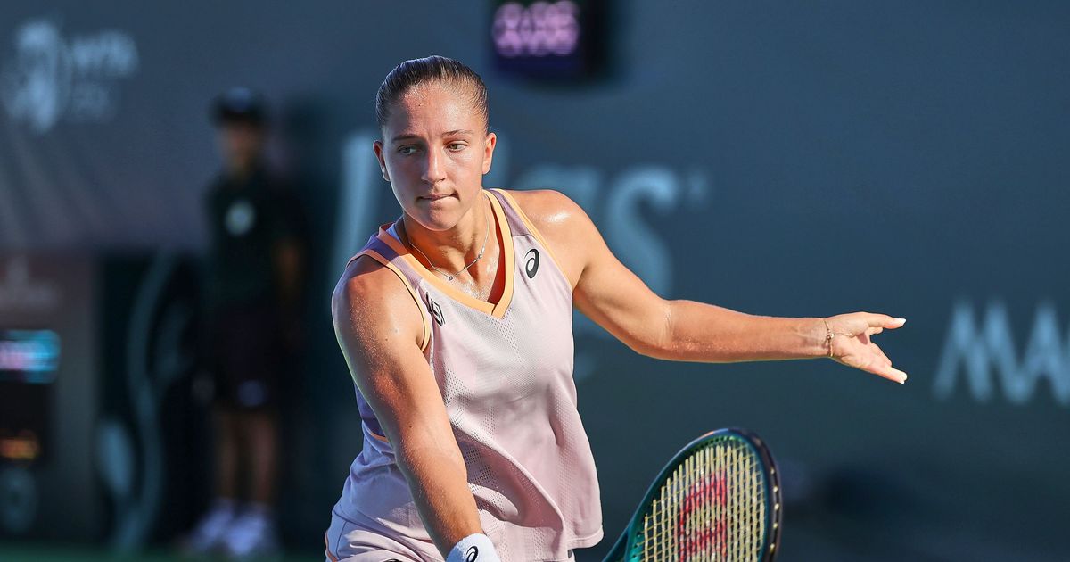 Parry comes from a break down to defeat wild card Bechri in Monastir