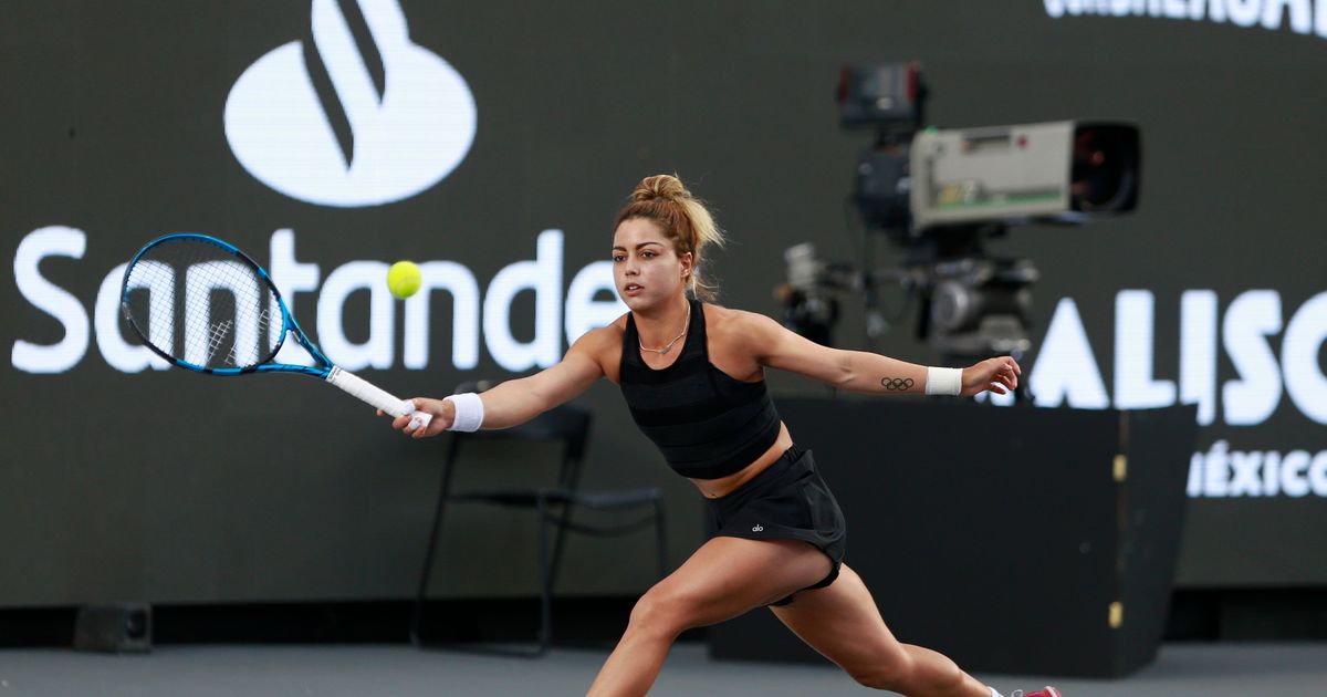 Mexican hope Zarazua wins opening match in Guadalajara