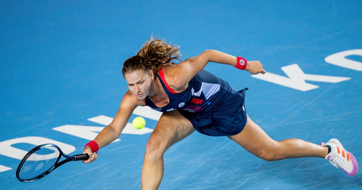 Ponchet comes from a set and a break down to upset Wang Xinyu in Hong Kong