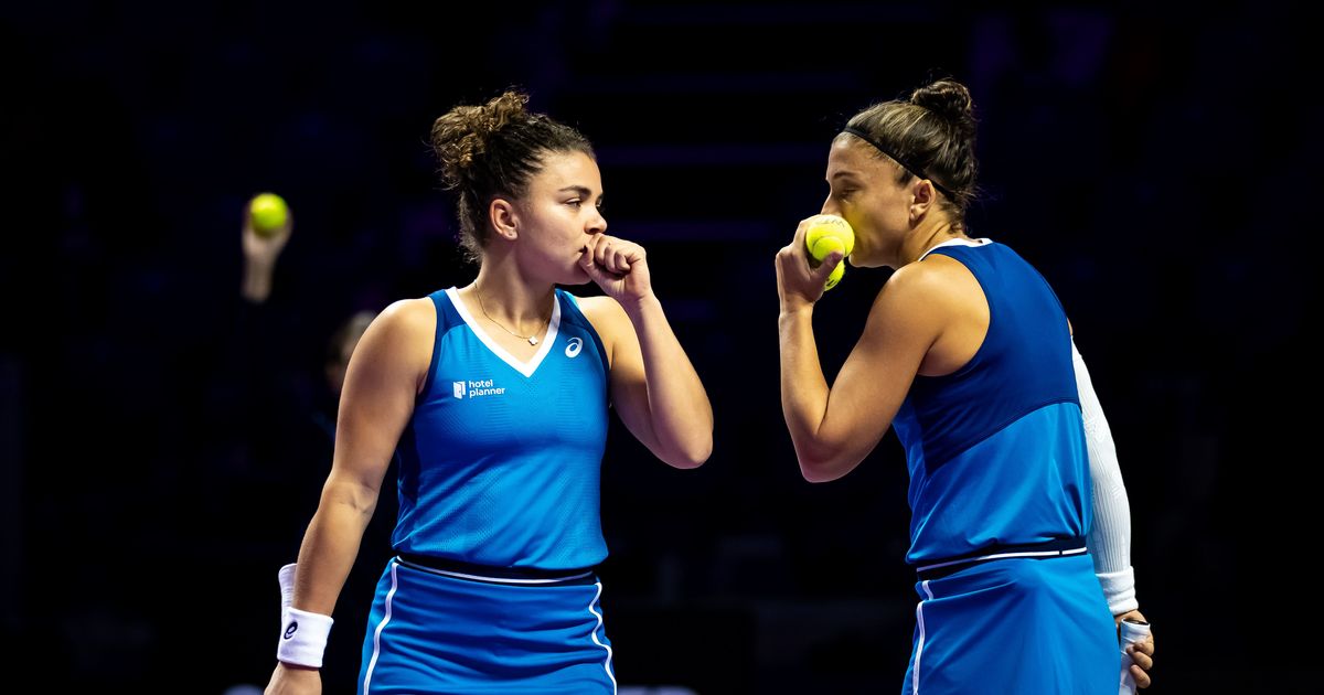 Errani/Paolini notch come-from-behind round-robin victory at WTA Finals