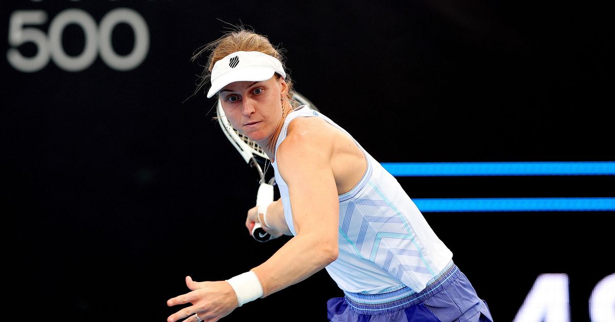 Samsonova turns the tables vs. Bouzkova in seesaw Adelaide first round