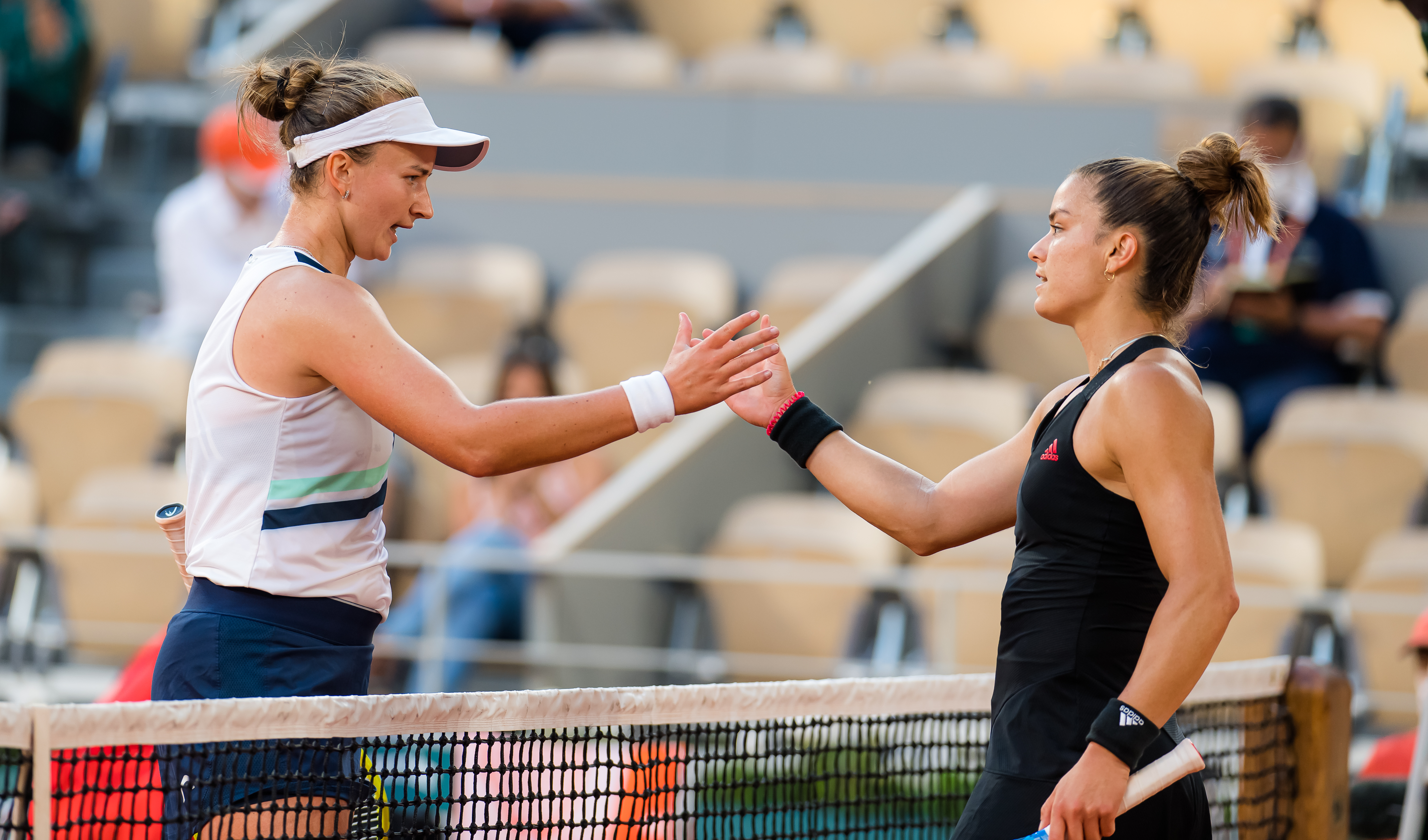 Sharapova, Murray heap praise after epic French Open semifinal day