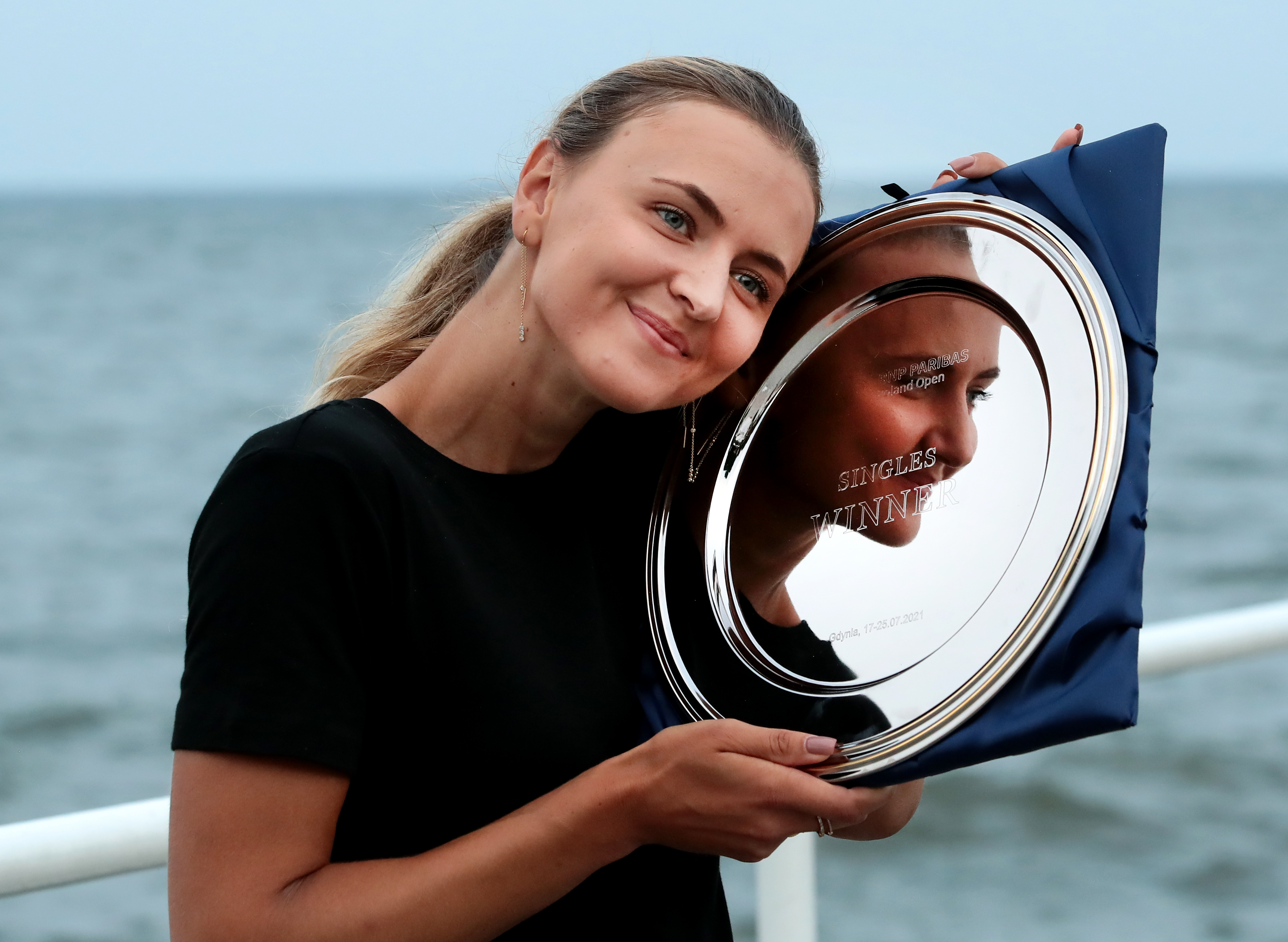 Zanevska battles past Kucova in Gdynia to win first WTA title
