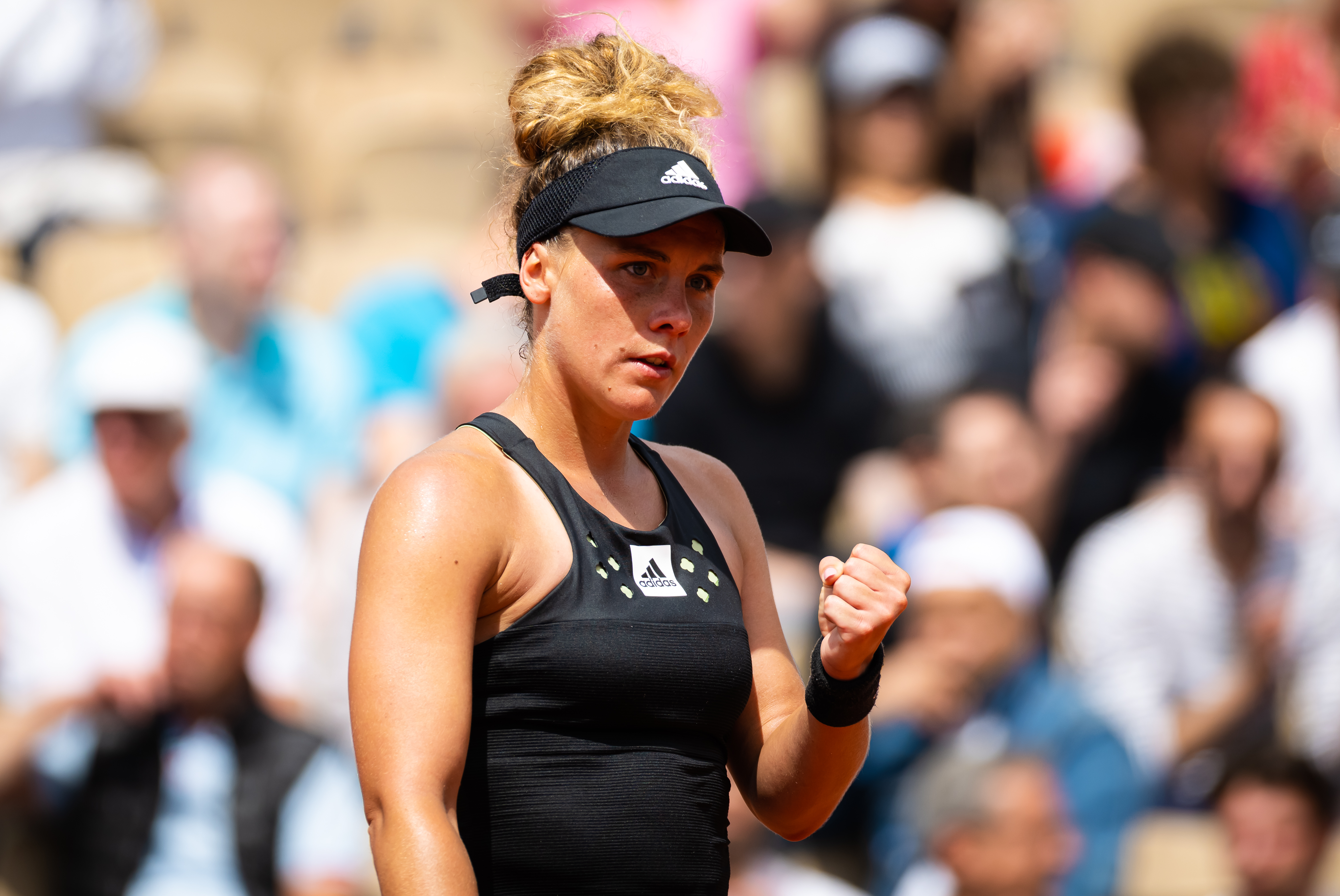 Wildcard Jeanjean routs Pliskova in French Open upset; Badosa, Pegula ...