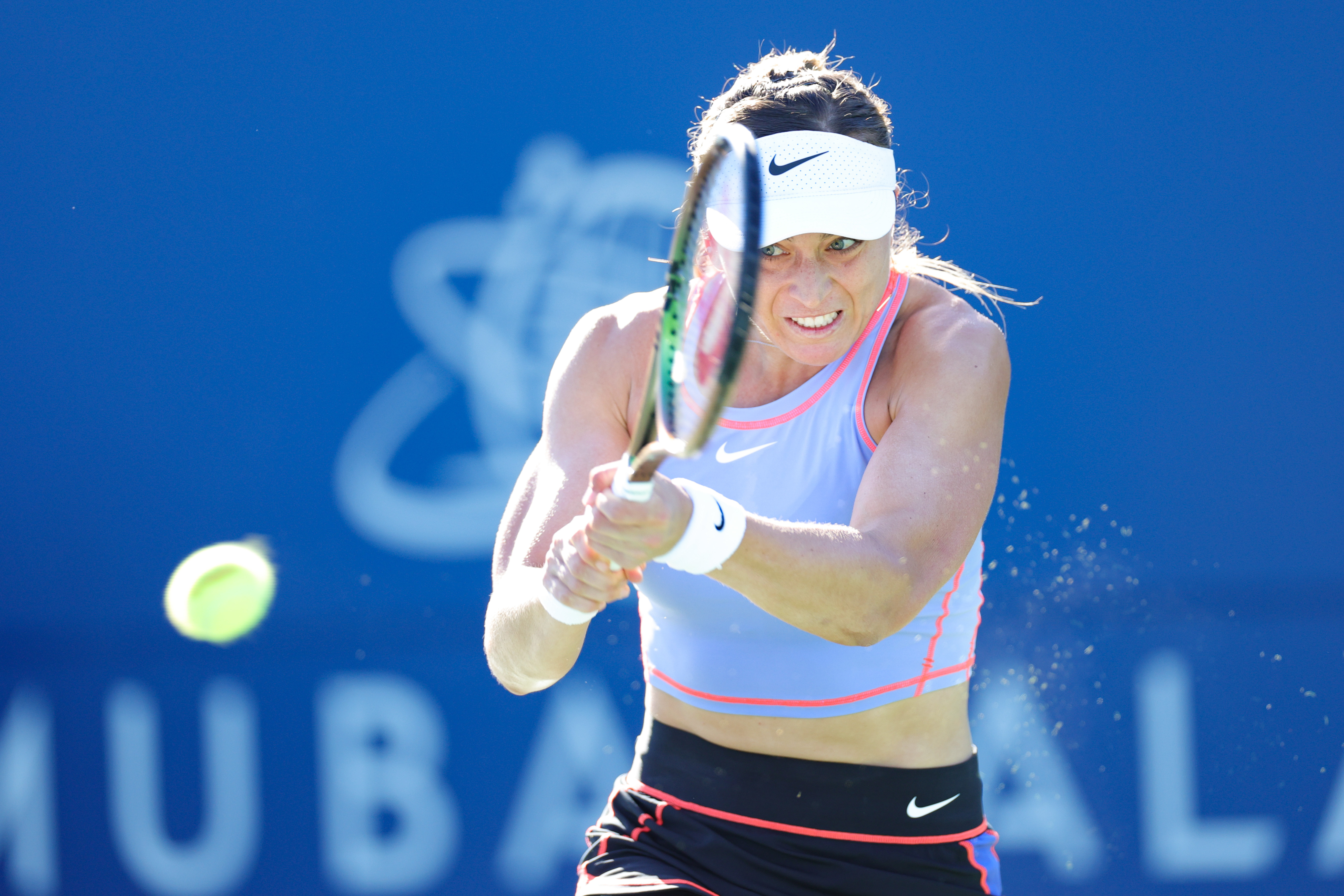 San Jose: Badosa survives three-set test from Mandlik, into QFs