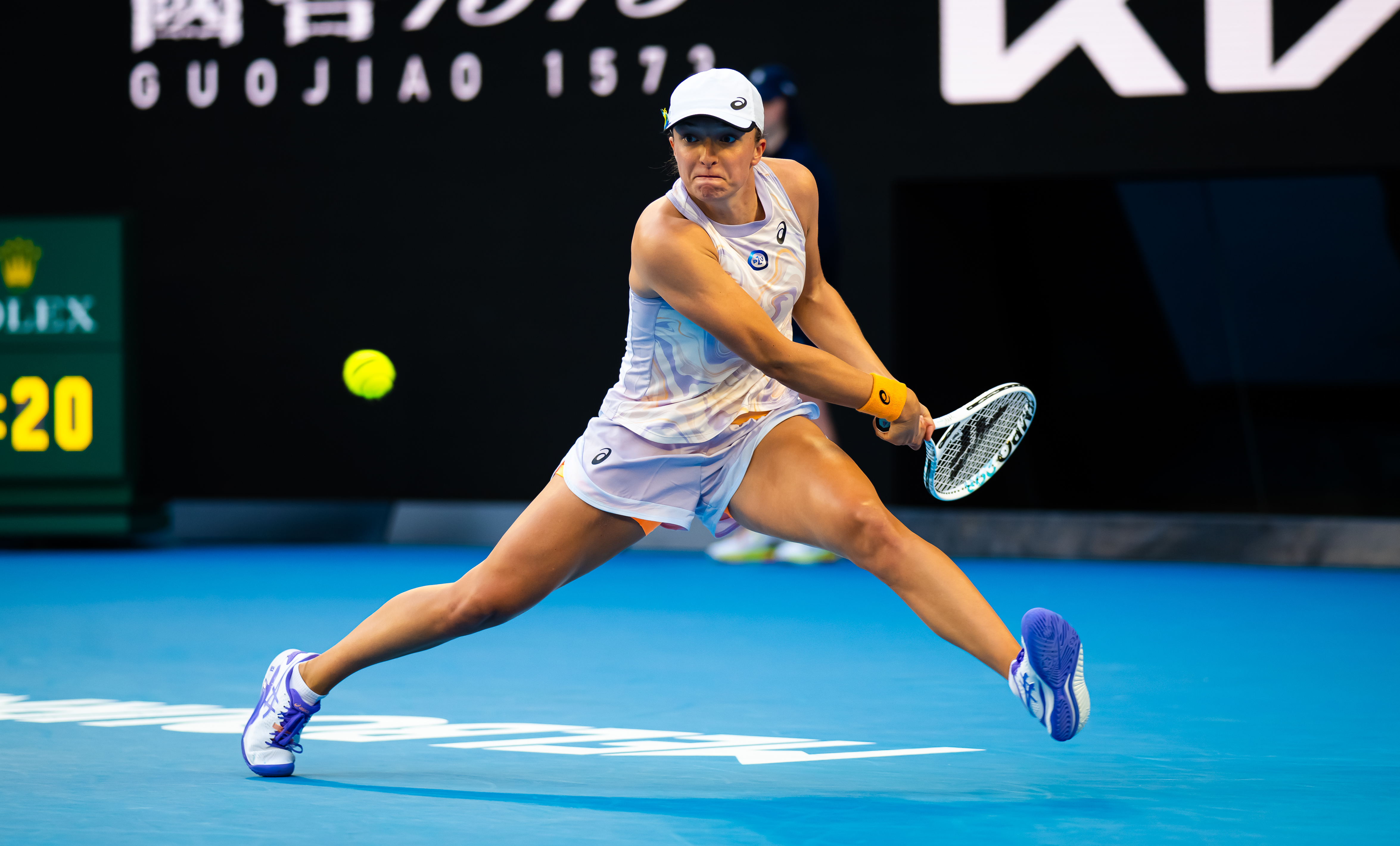 Swiatek off and running after resilient first-round win in Melbourne