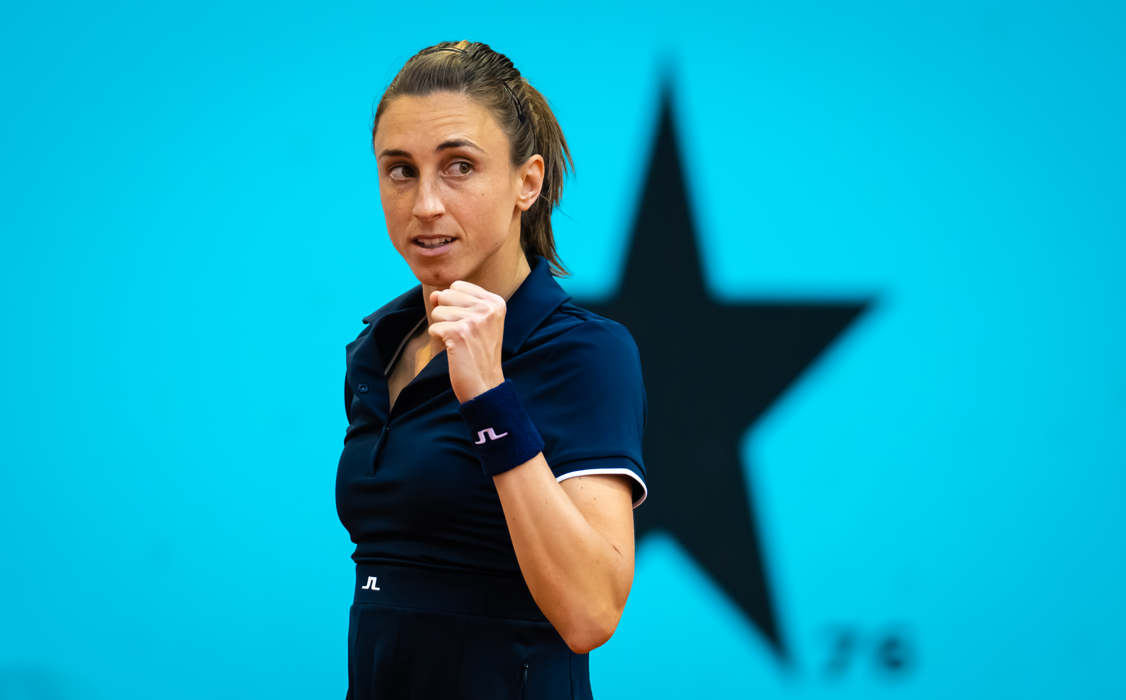 Madrid: Martic's five best drop shots vs. Krejcikova in Round 4
