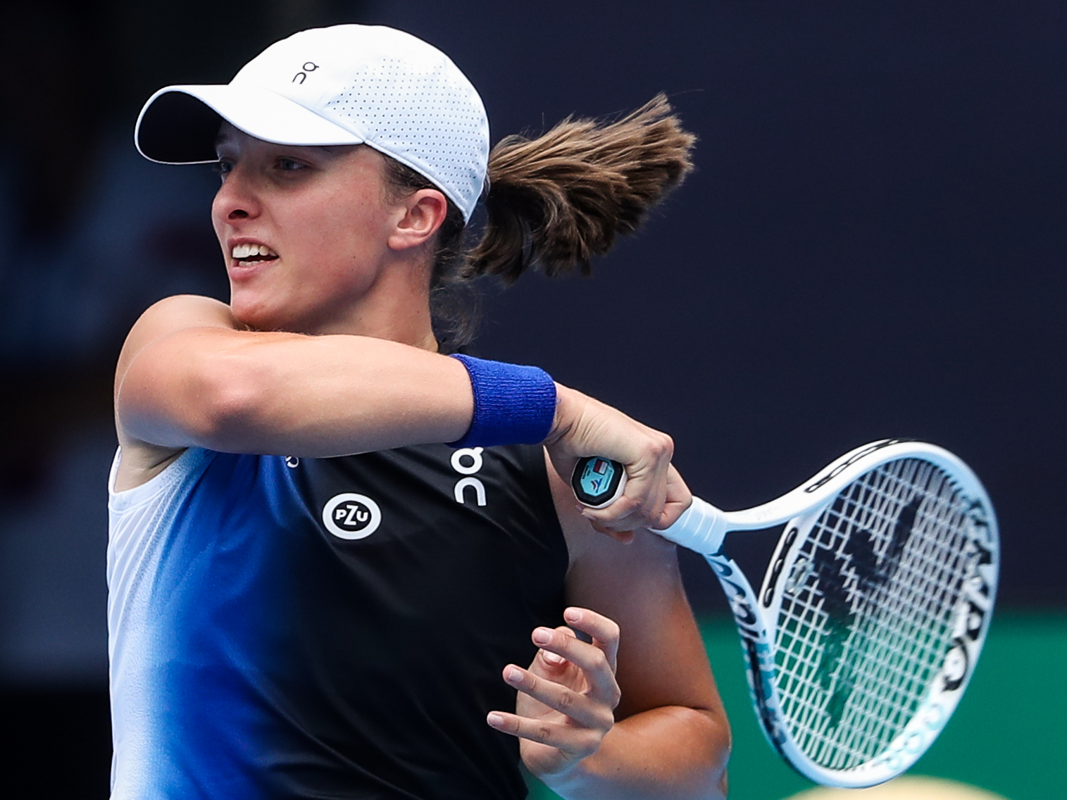 Swiatek swarms the net vs. Sorribes Tormo in Beijing debut