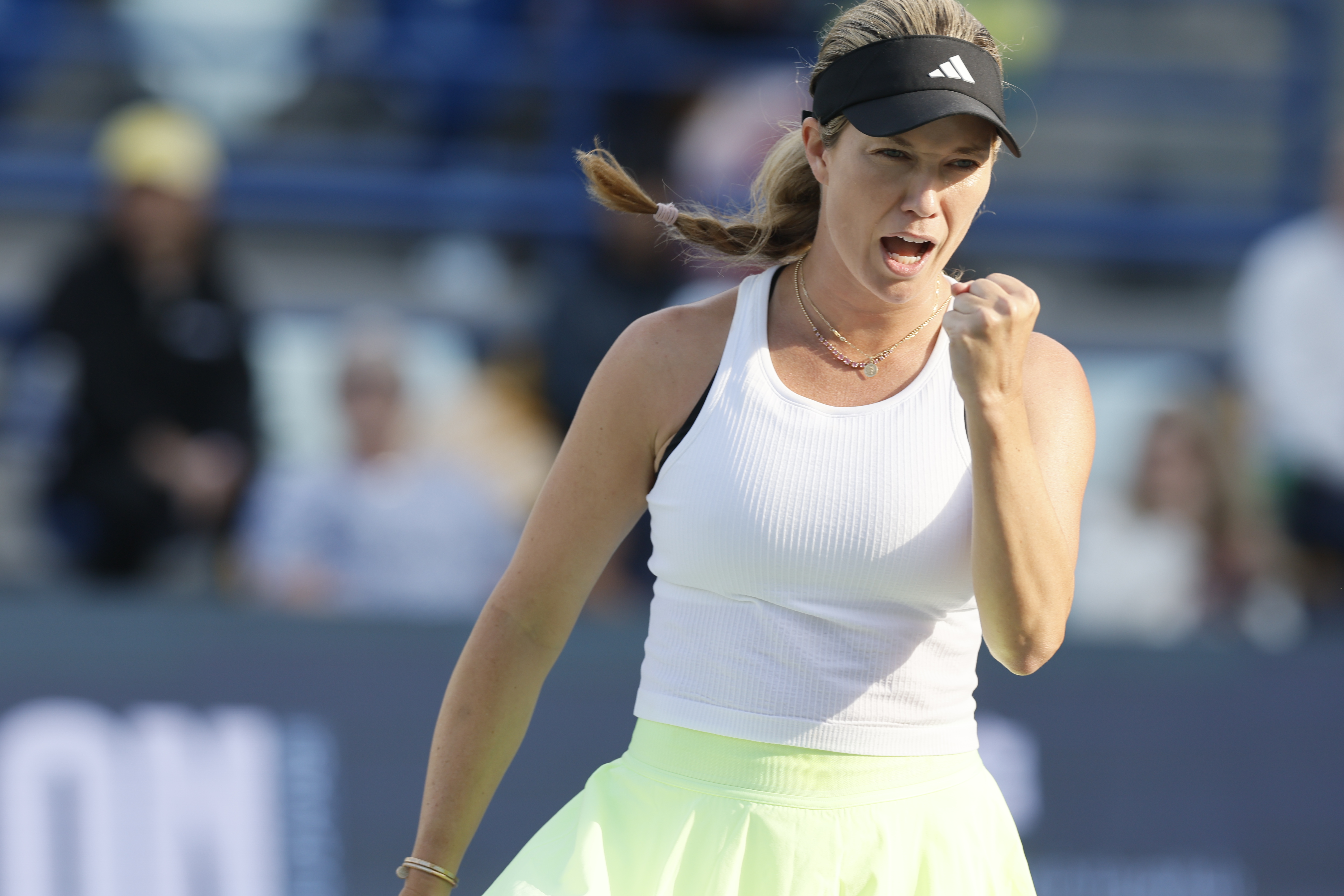 Collins wins last nine games to defeat Osaka in Abu Dhabi