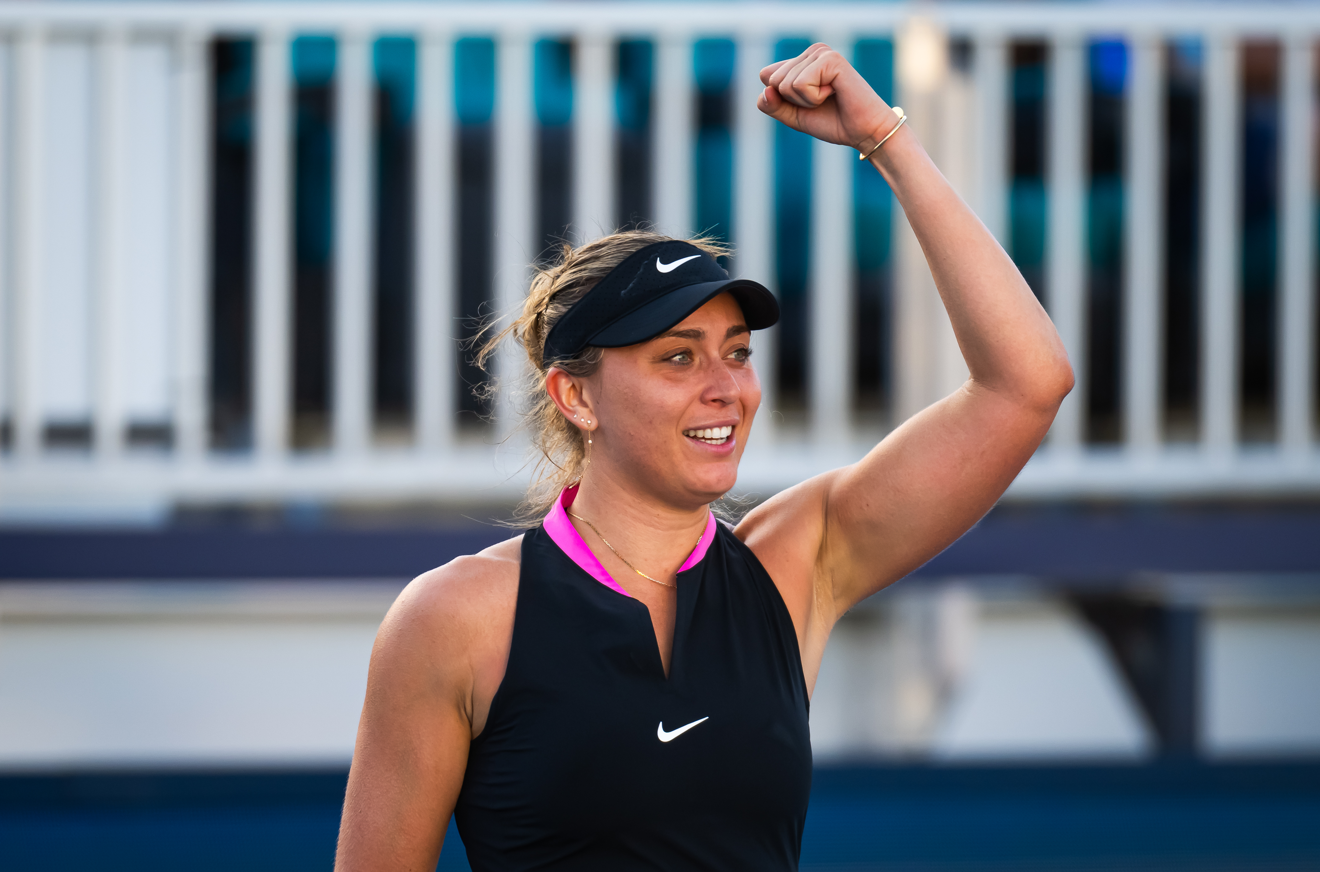Badosa foils Halep's comeback with three-set win in Miami