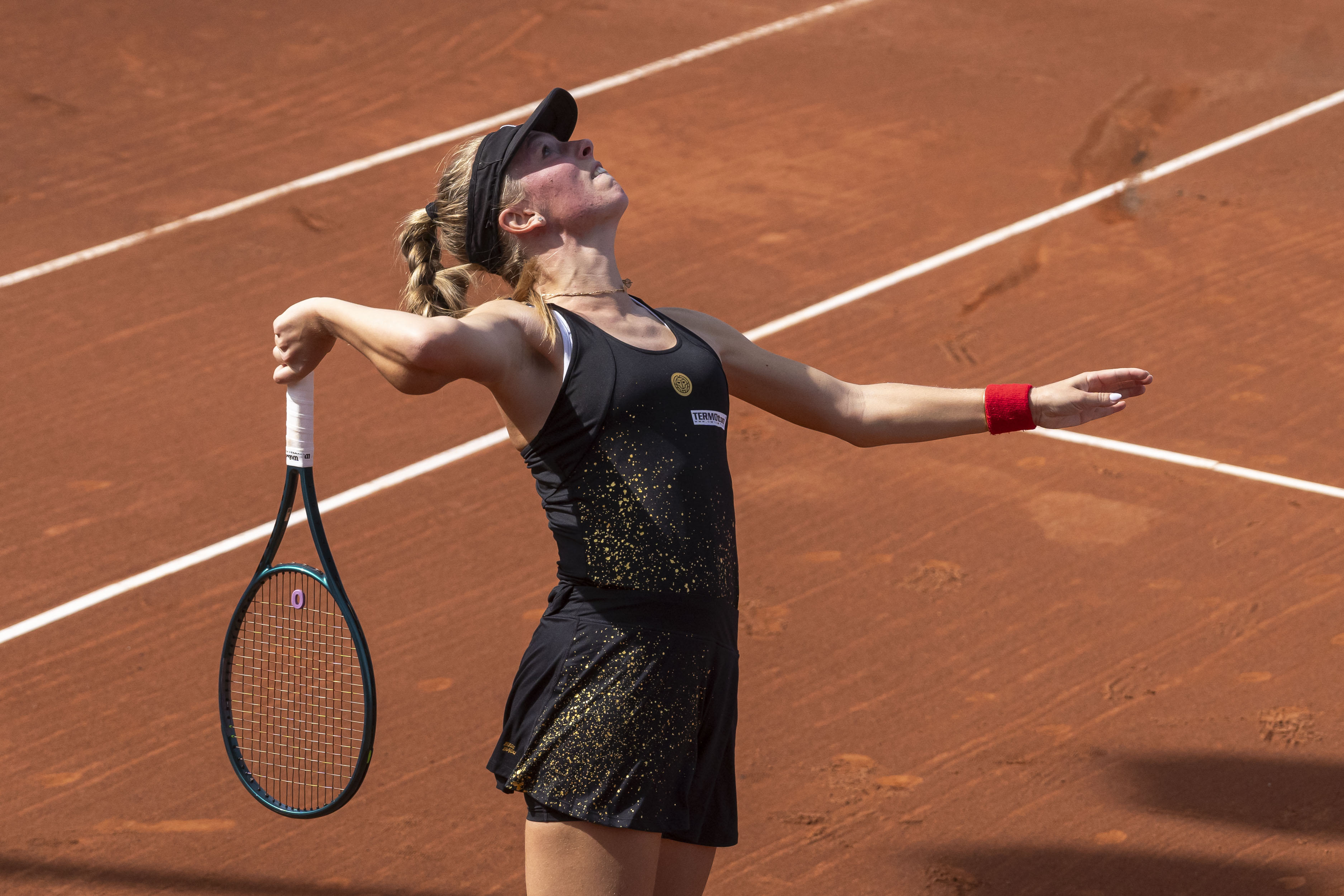 Frech grinds past Krueger in Rome; sets Gauff meeting next