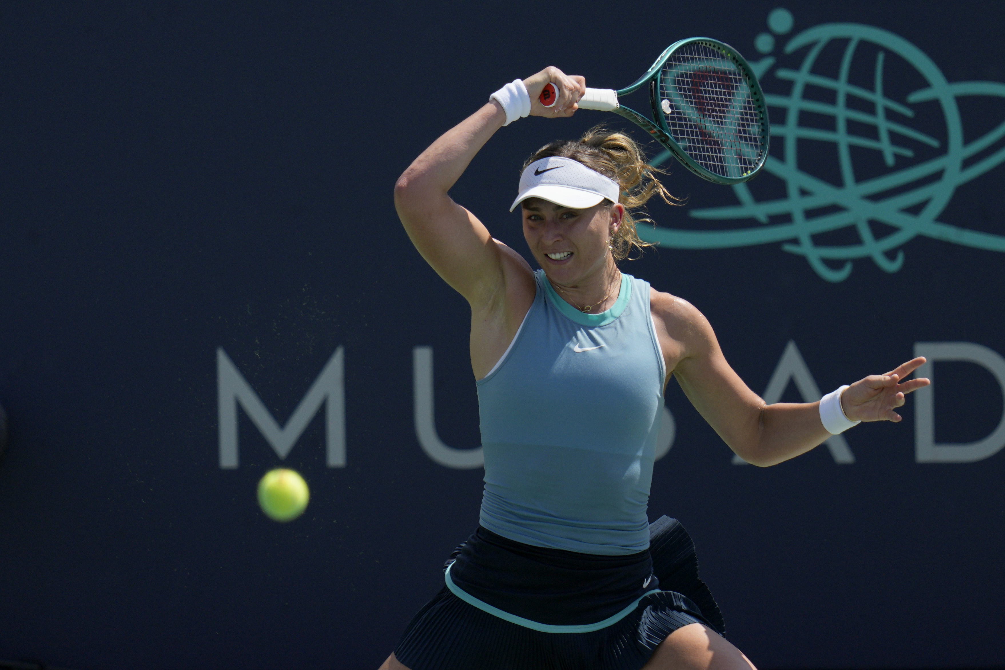 Badosa fights past Raducanu to make Washington semifinals