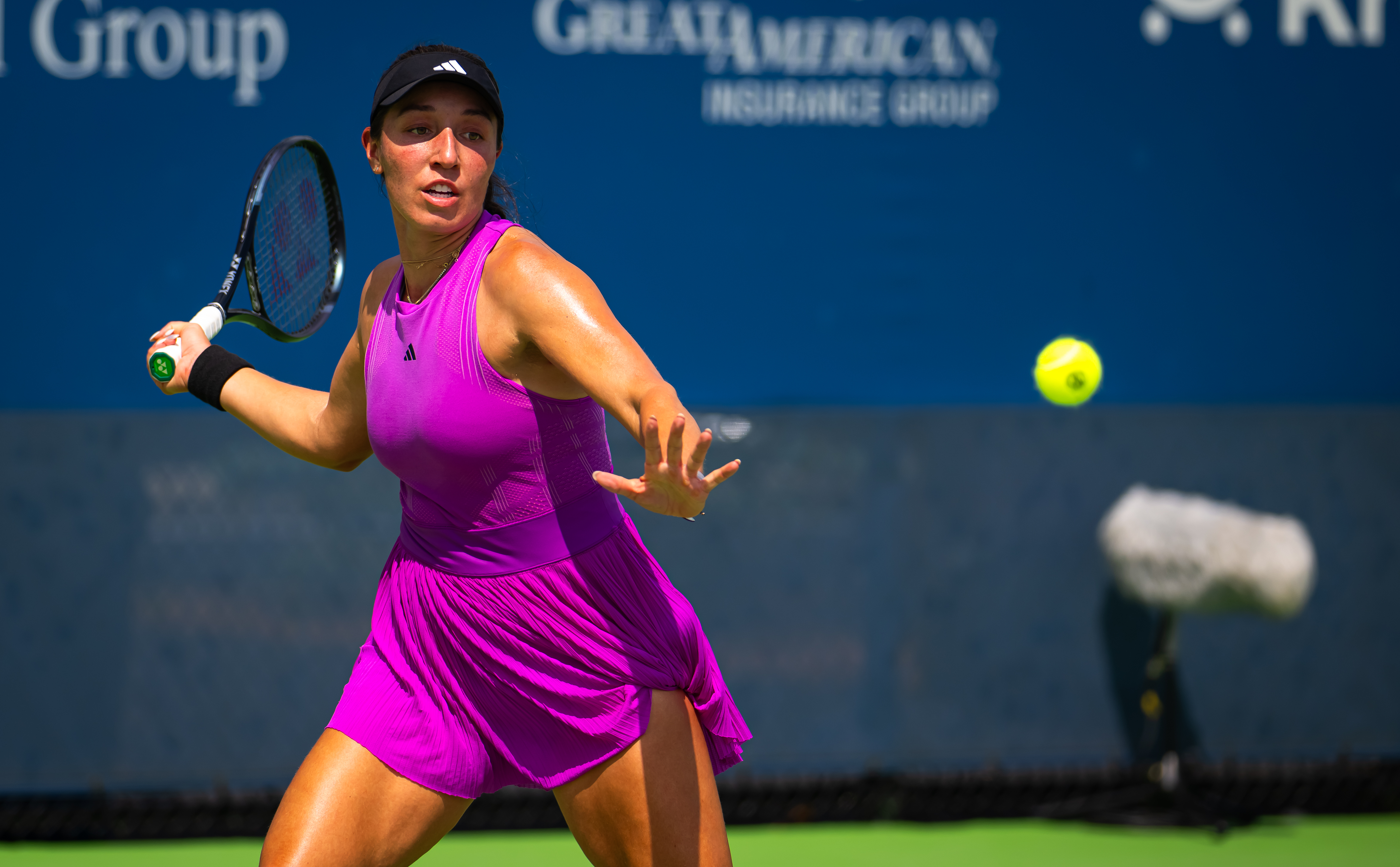 Pegula weathers storm, Badosa to reach Cincinnati final