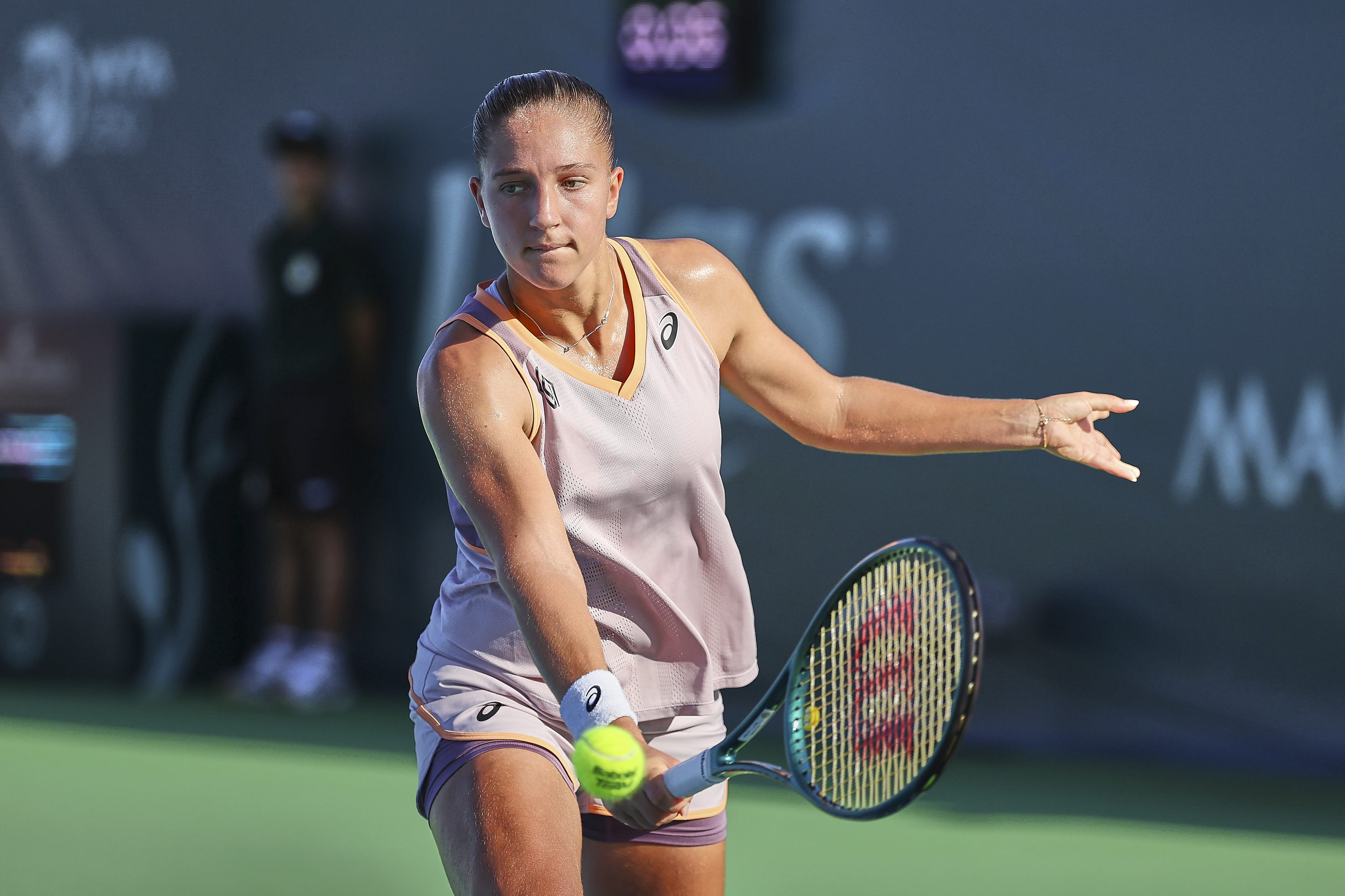 Parry comes from a break down to defeat wild card Bechri in Monastir
