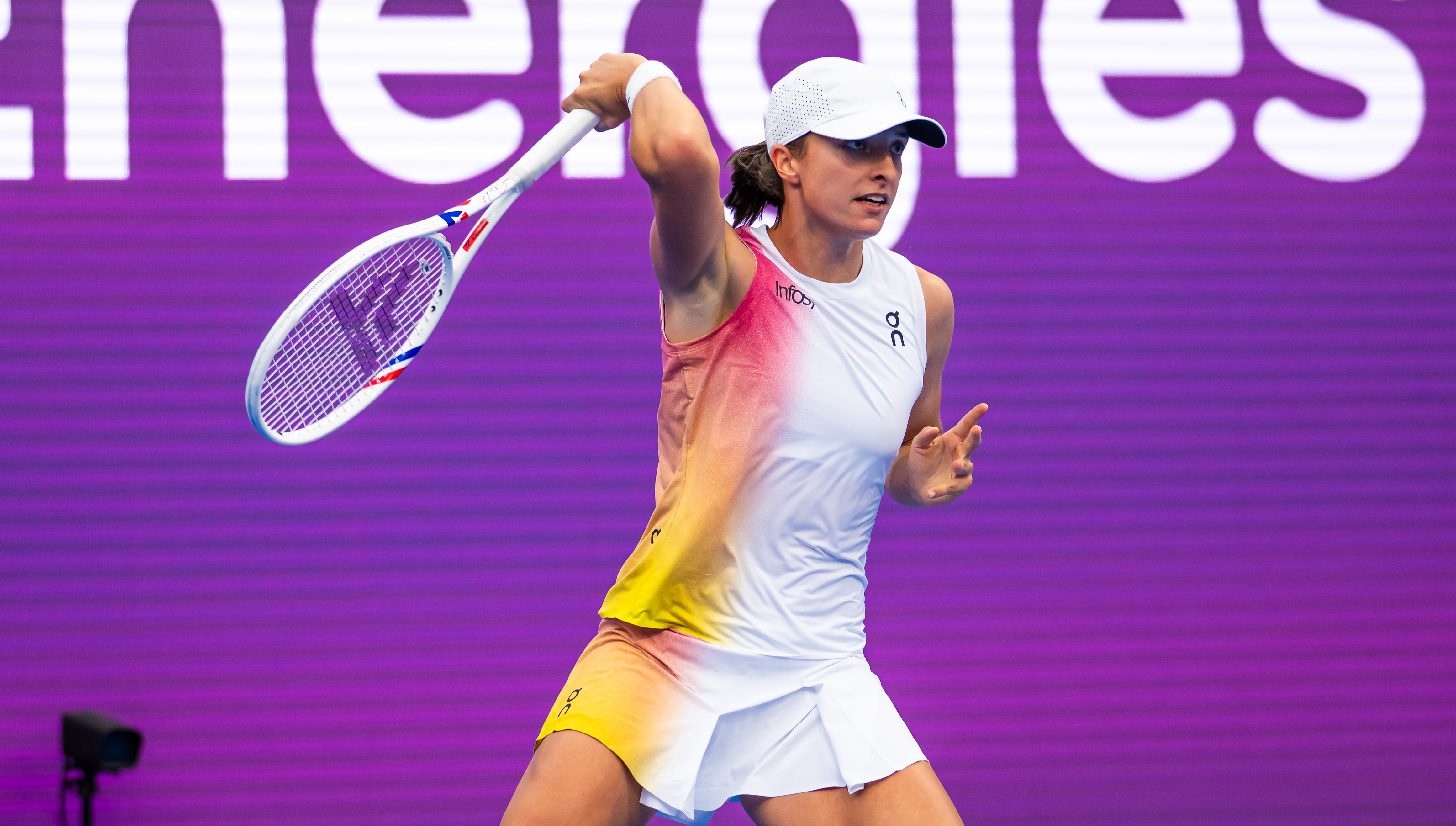 Swiatek keeps Doha four-peat hopes alive with opening win