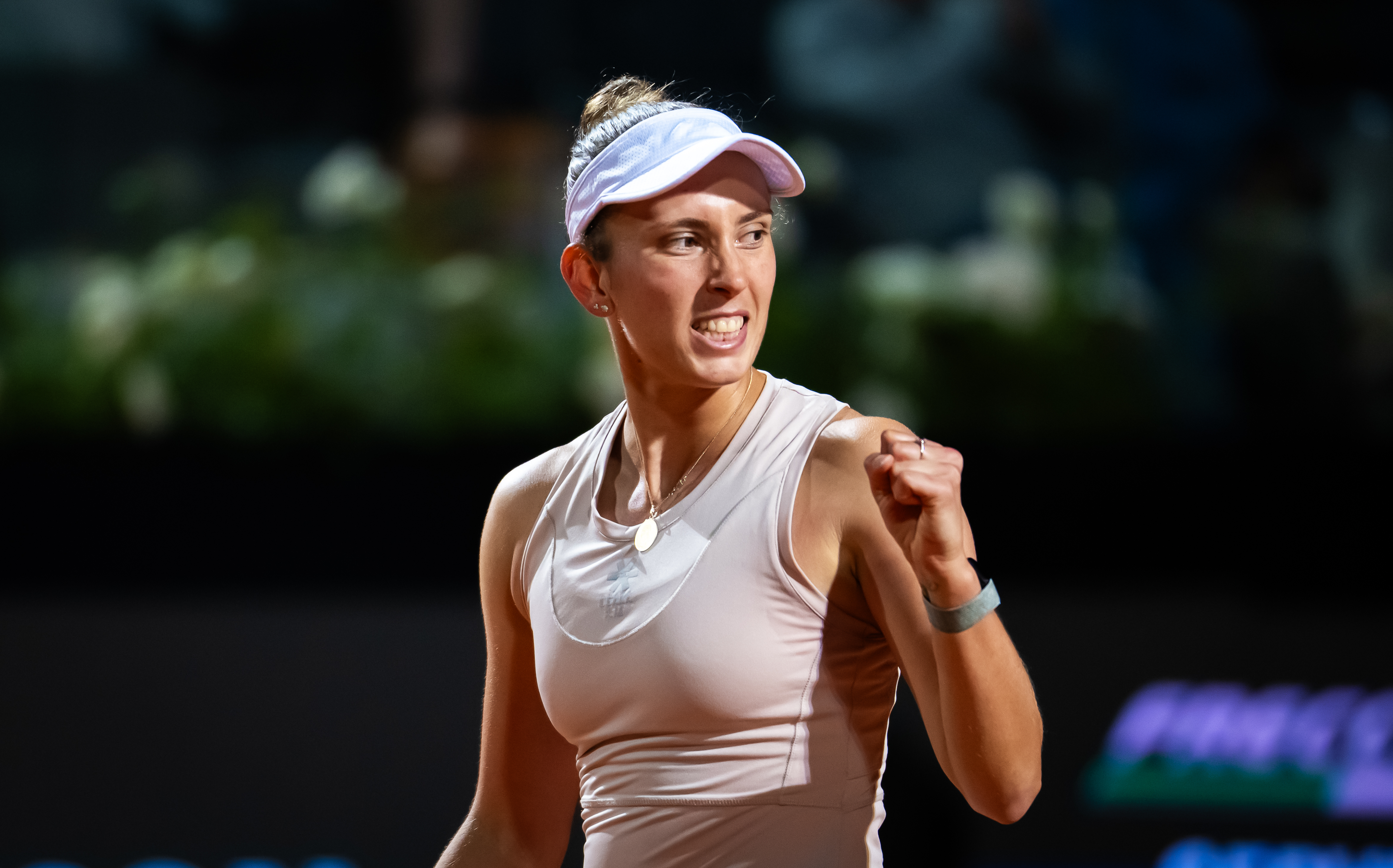 Mertens beats Pegula in Rome for first Top 10 win in nearly two years