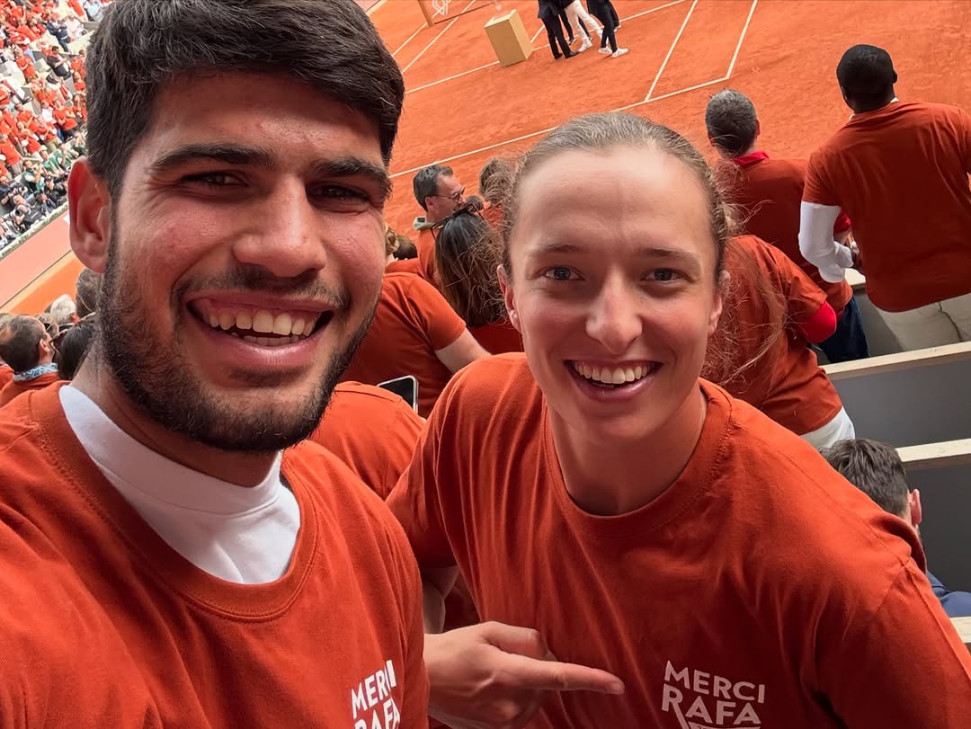 Alcaraz y Swiatek dicen 'Merci, Rafa' en el homenaje a Nadal