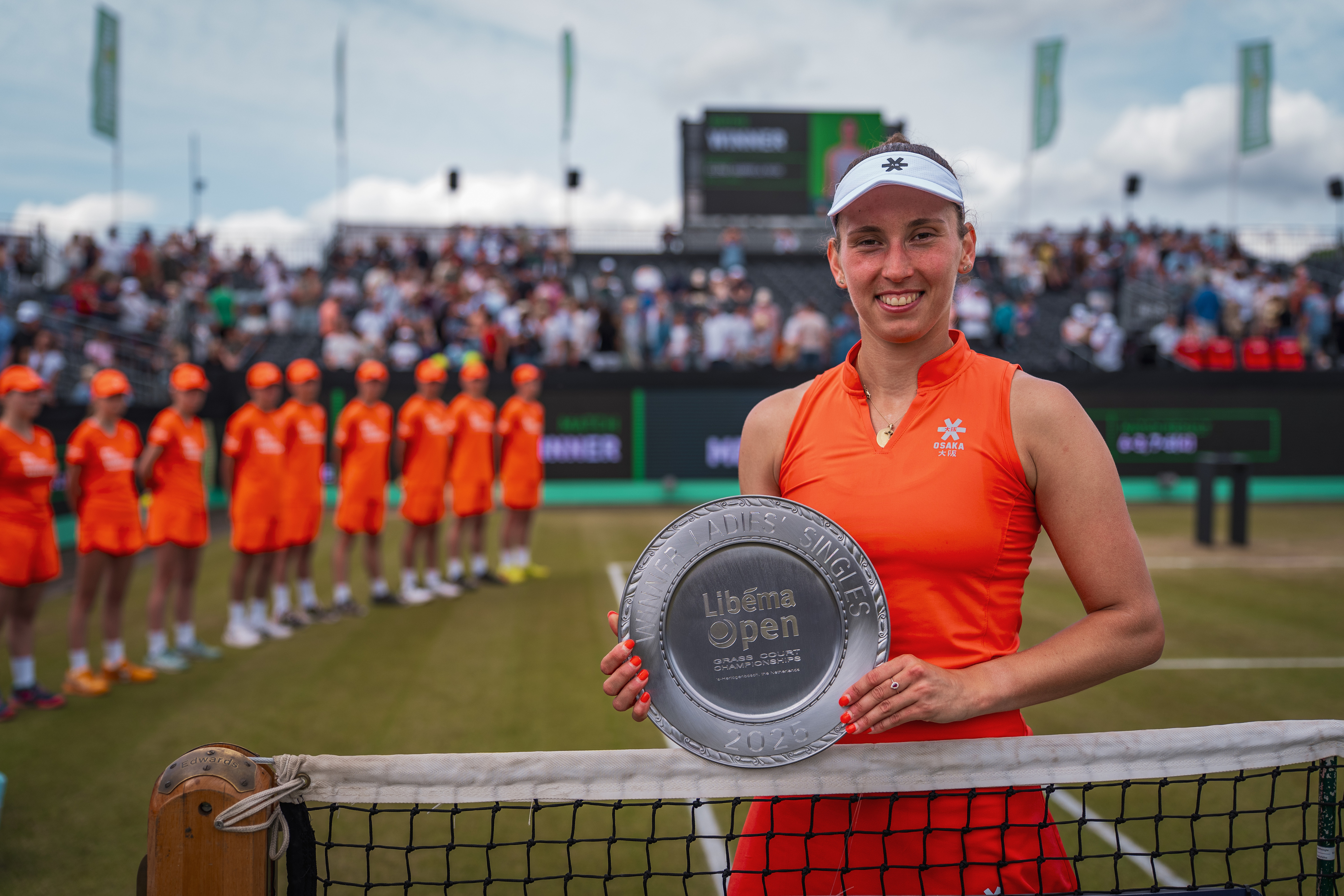 Week in Review: Mertens, Maria kick off grass season with titles