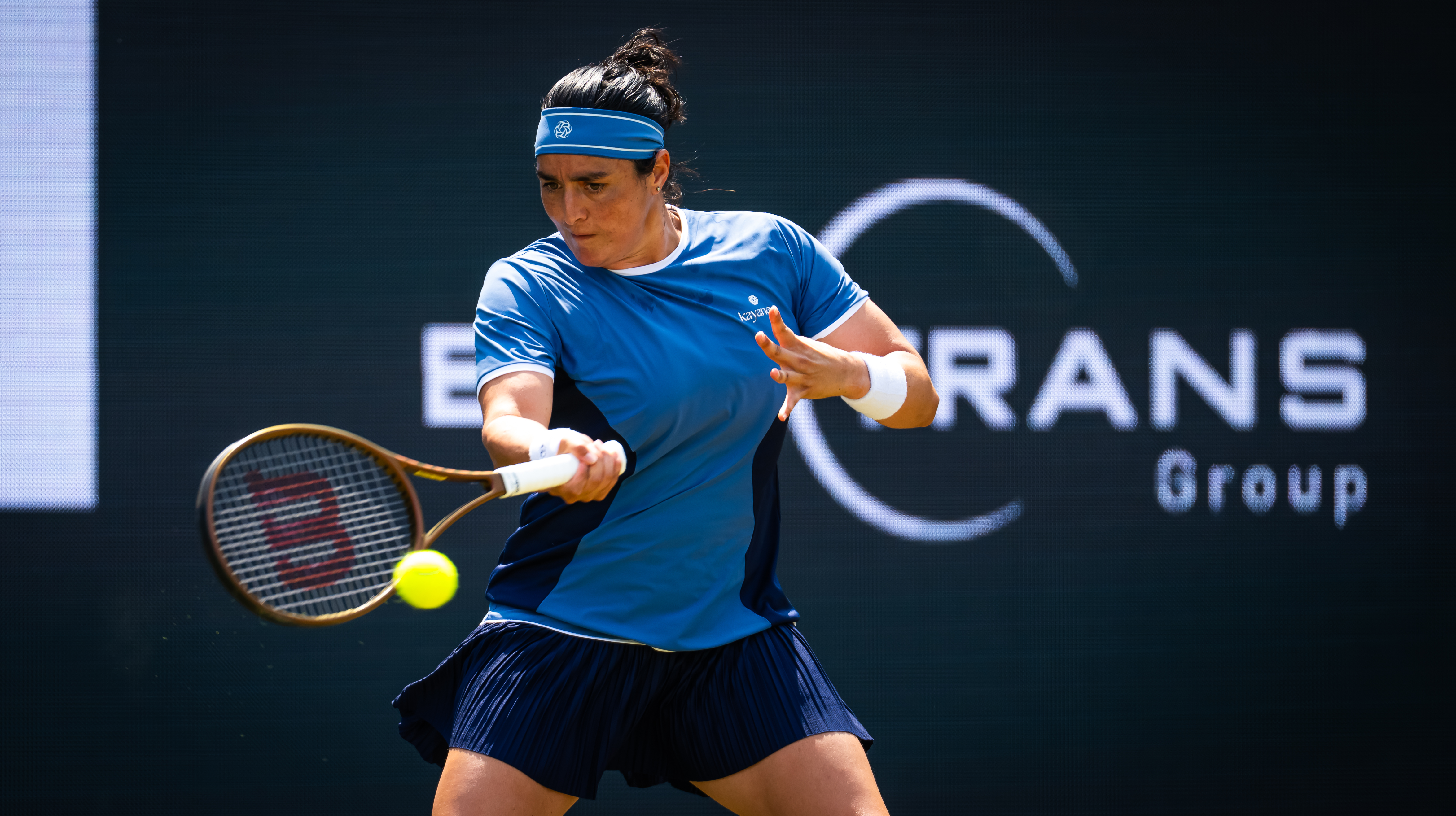 Former champ Jabeur defeats Paolini in Berlin; first Top 5 win since 2023