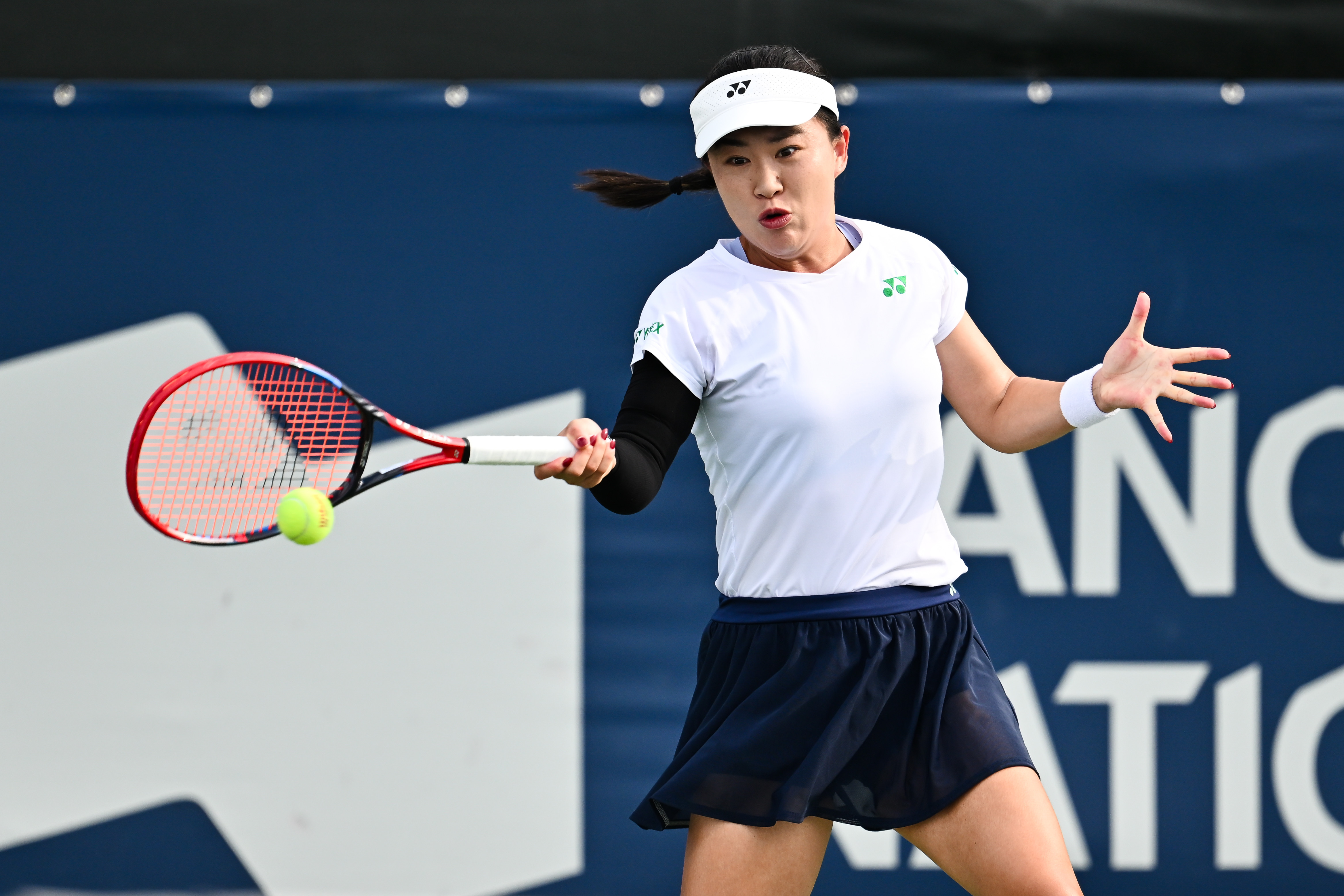 Ranked No. 493, Zhu powers past Lamens into Montreal last 16