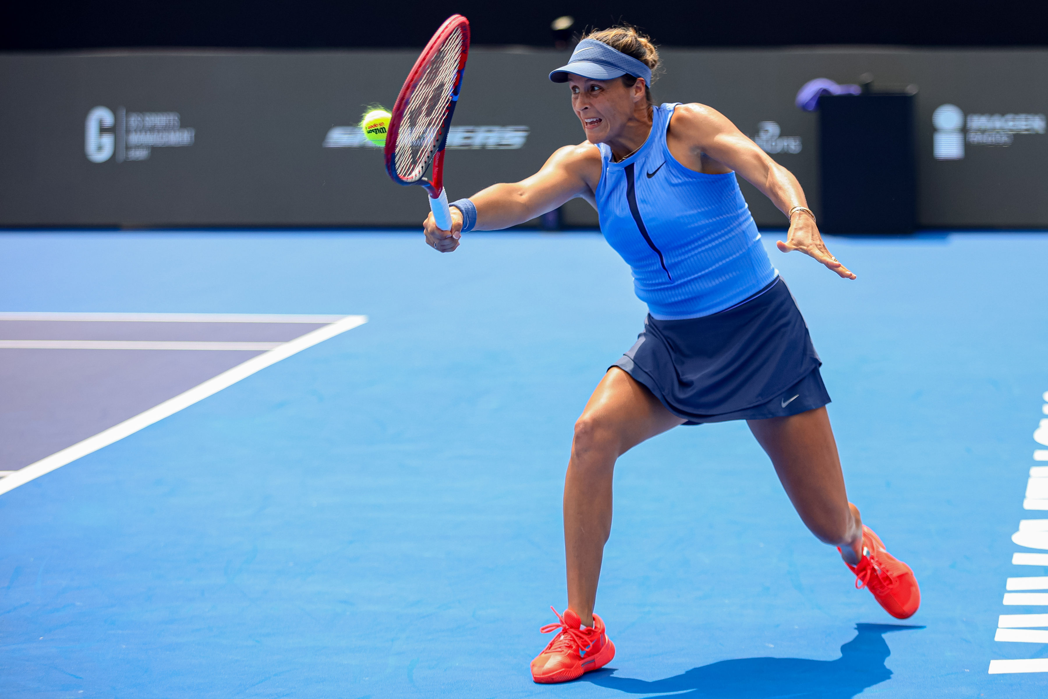 Net-rushing Maria gets the better of Sonmez in Guadalajara opener