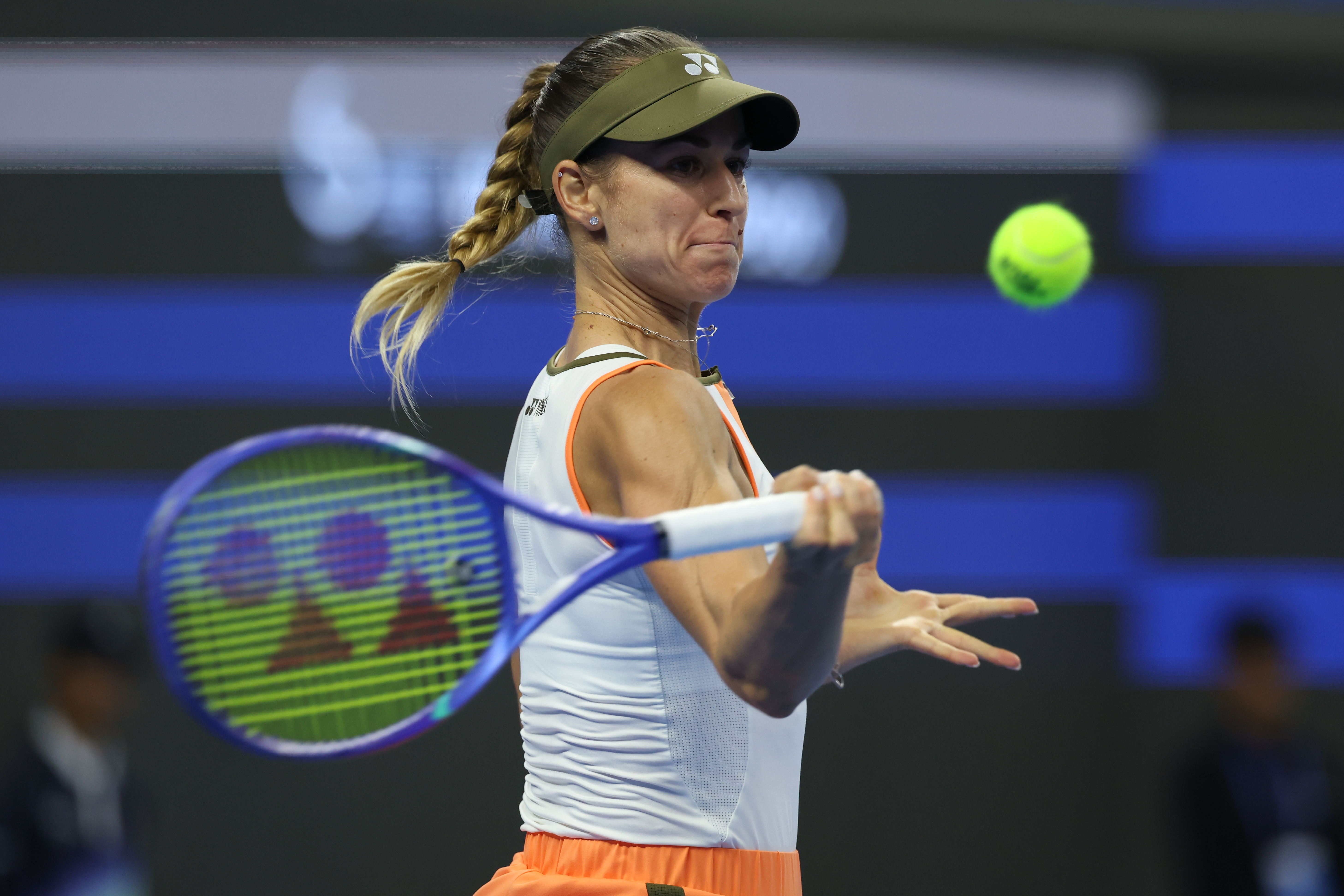 Bondar halts Andreescu comeback in Beijing; Krejcikova, Sakkari advance