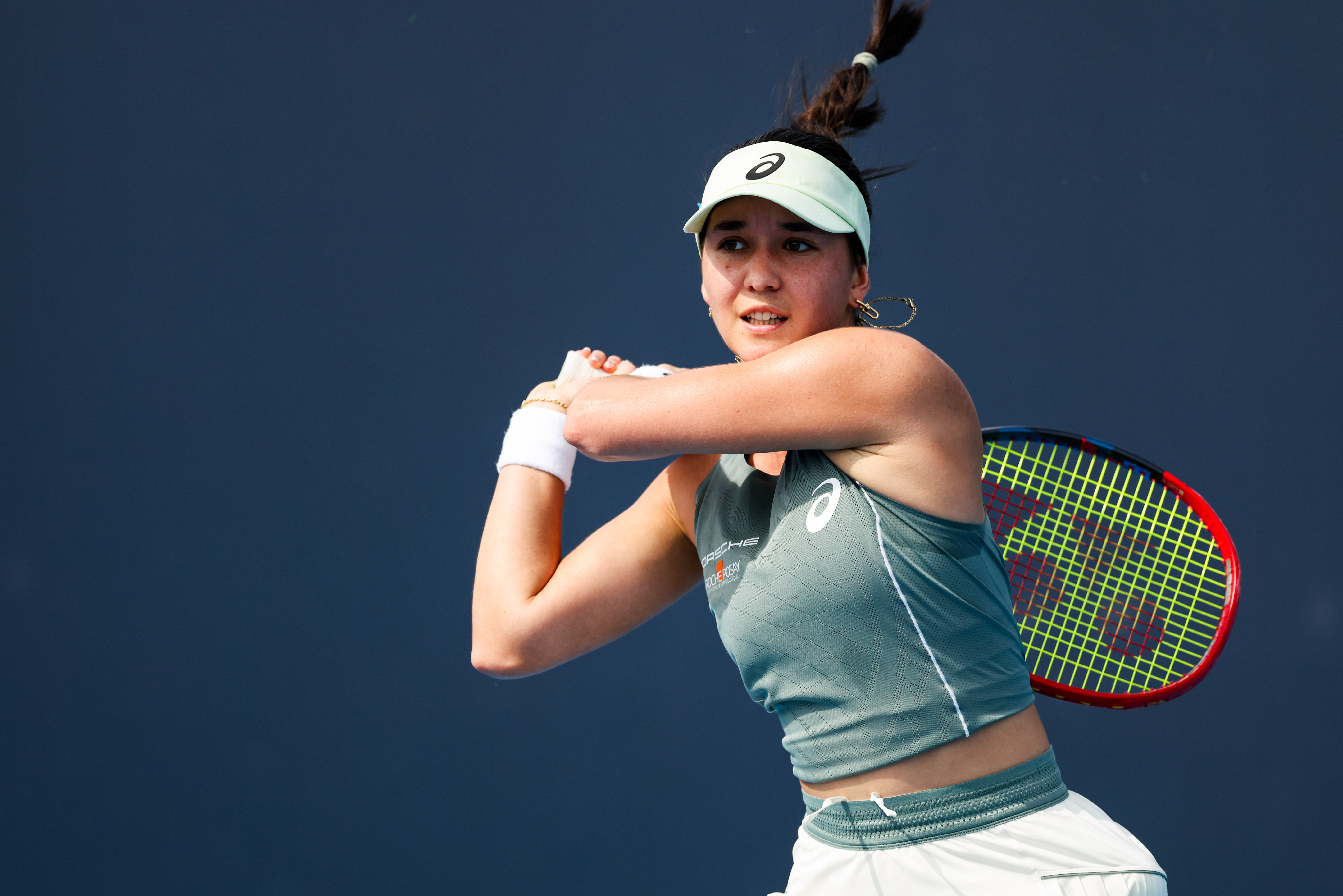 Lys escapes Jovic from 5-2 down in decider in Beijing second round