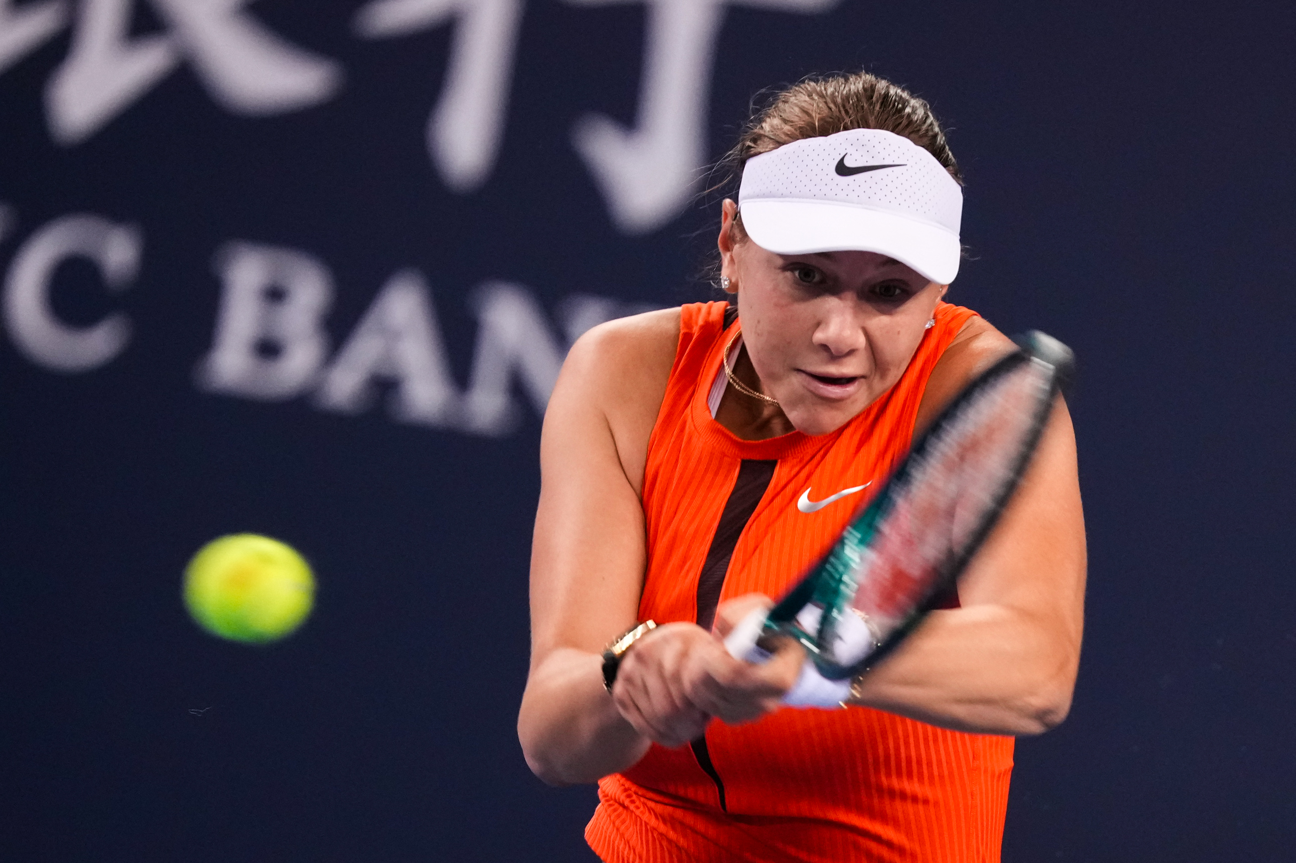 Anisimova shines in Beijing; drops just four games vs. Boulter