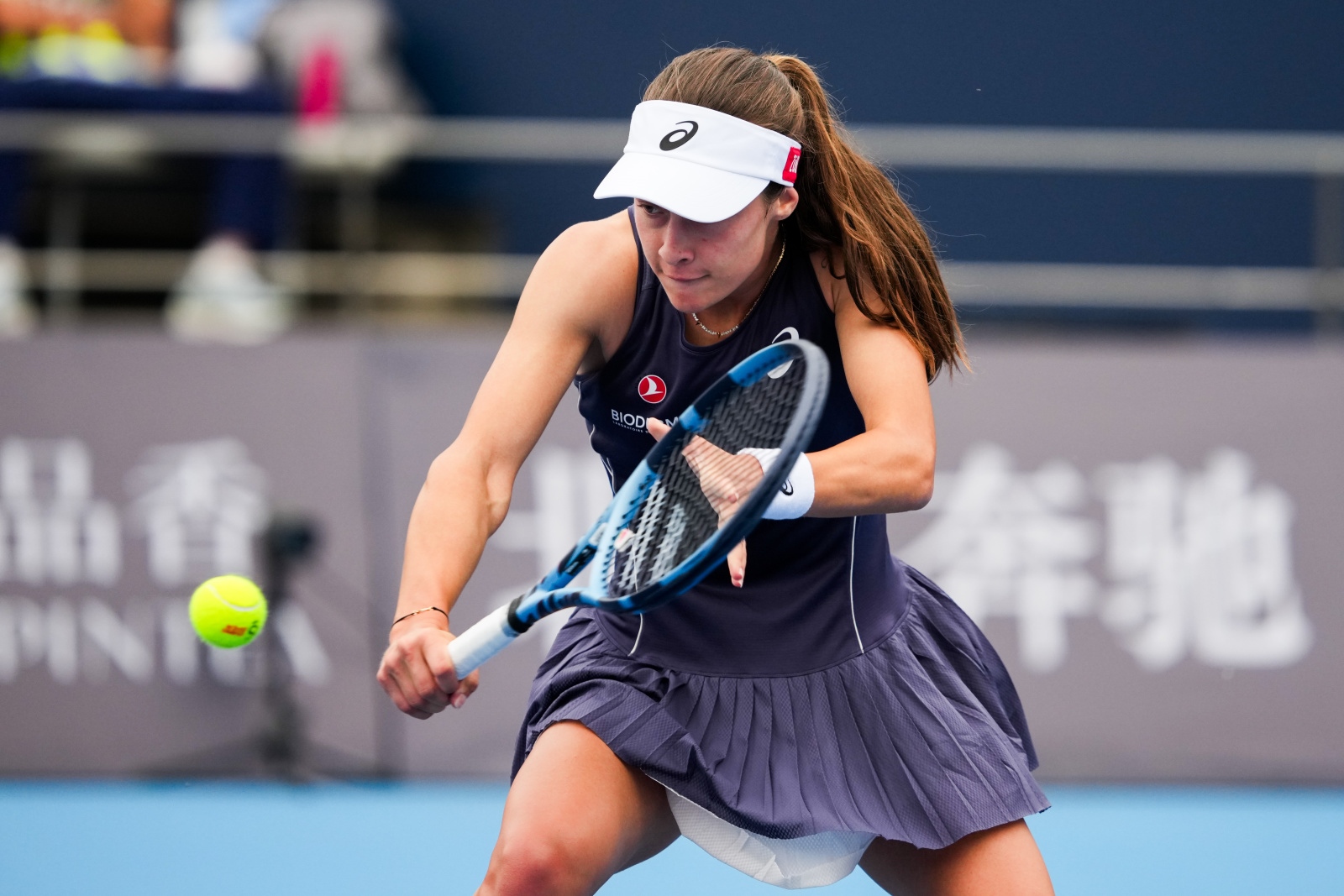 Turkish No. 1 Sonmez upsets Tauson in Beijing for first career Top 20 win