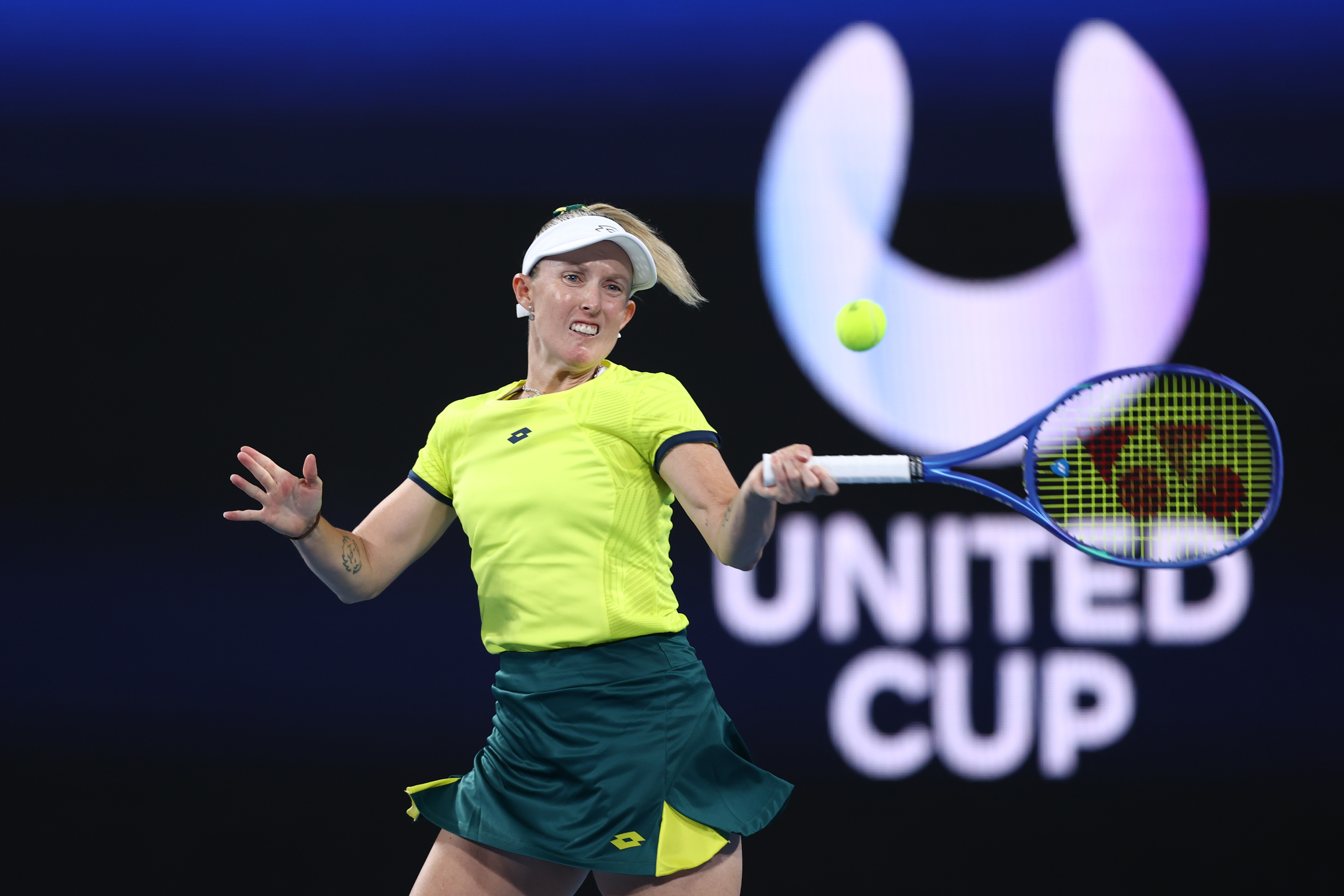 Hunter storms past Helgo to give Australia winning United Cup start