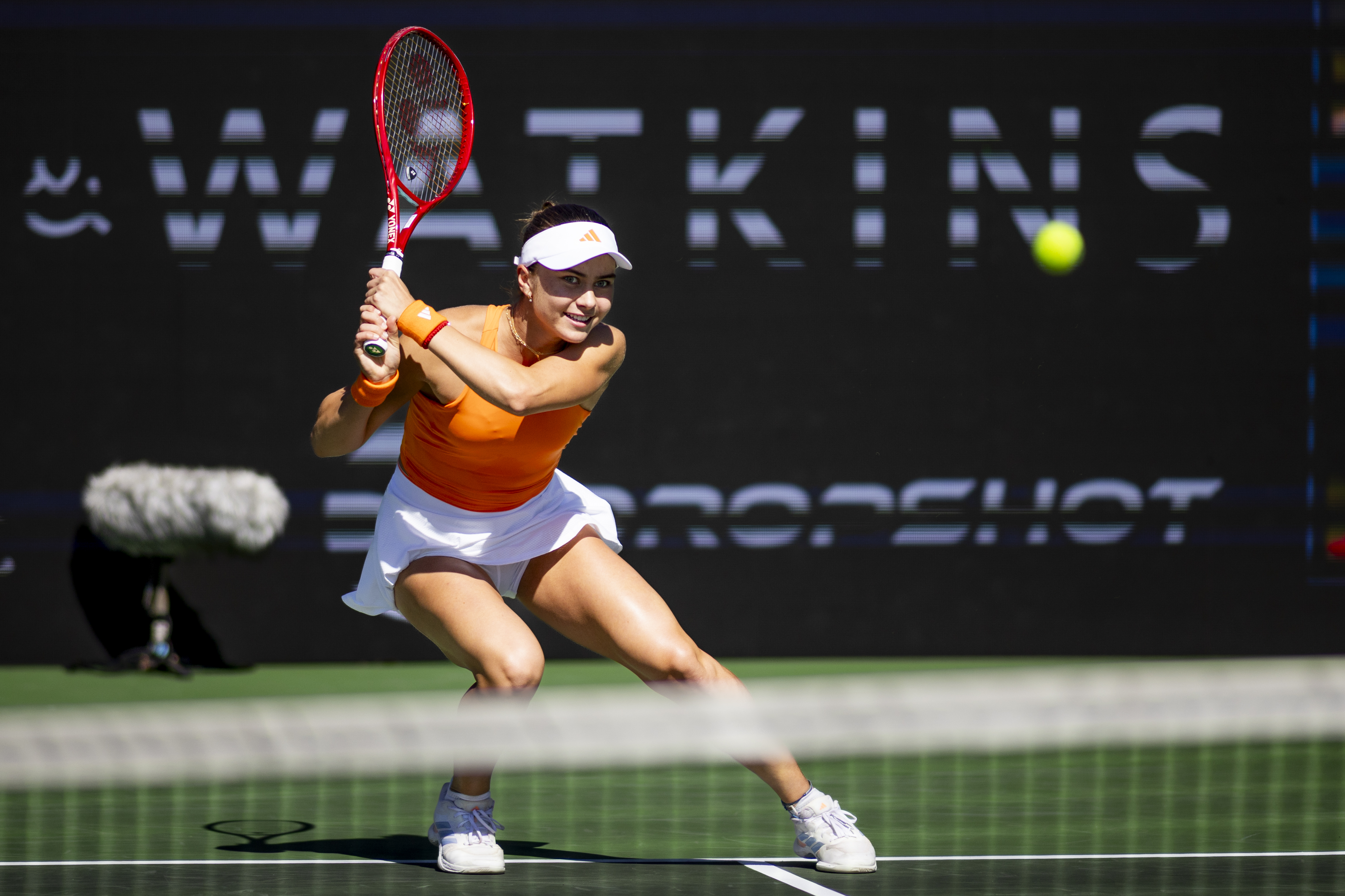 Jovic opens Austin campaign with straight-sets win over Blinkova